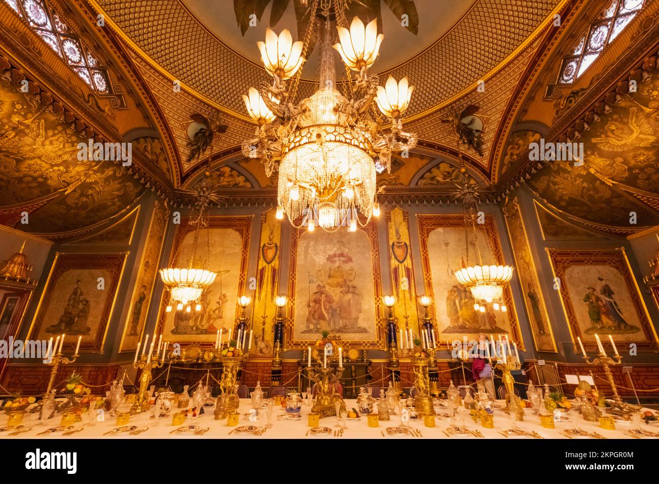 England, East Sussex, Brighton, The Royal Pavilion, Banqueting Room ...
