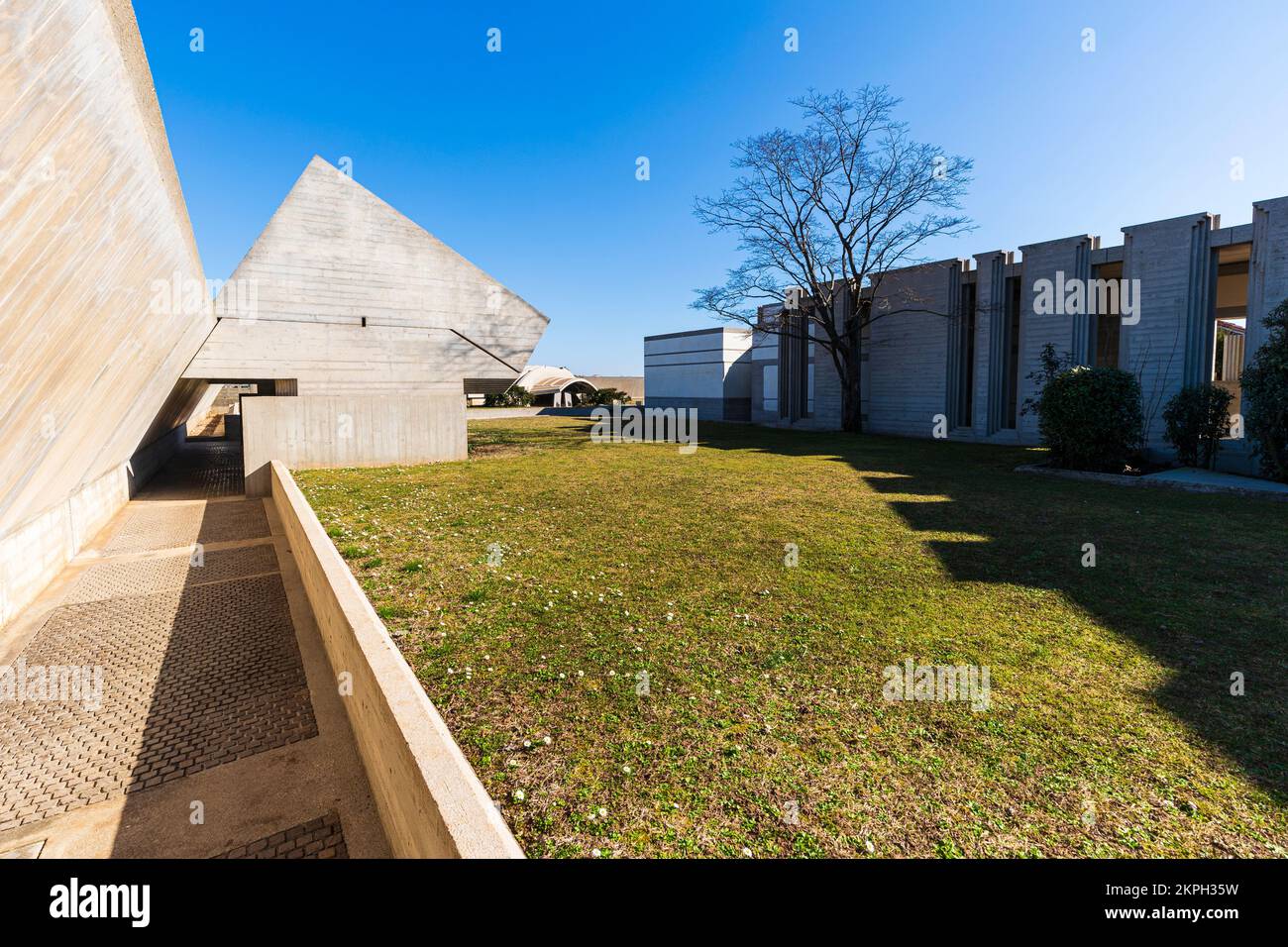 Italy Veneto Brion Cemetery / S. Vito di Altivole (TV) / Carlo Scarpa ...