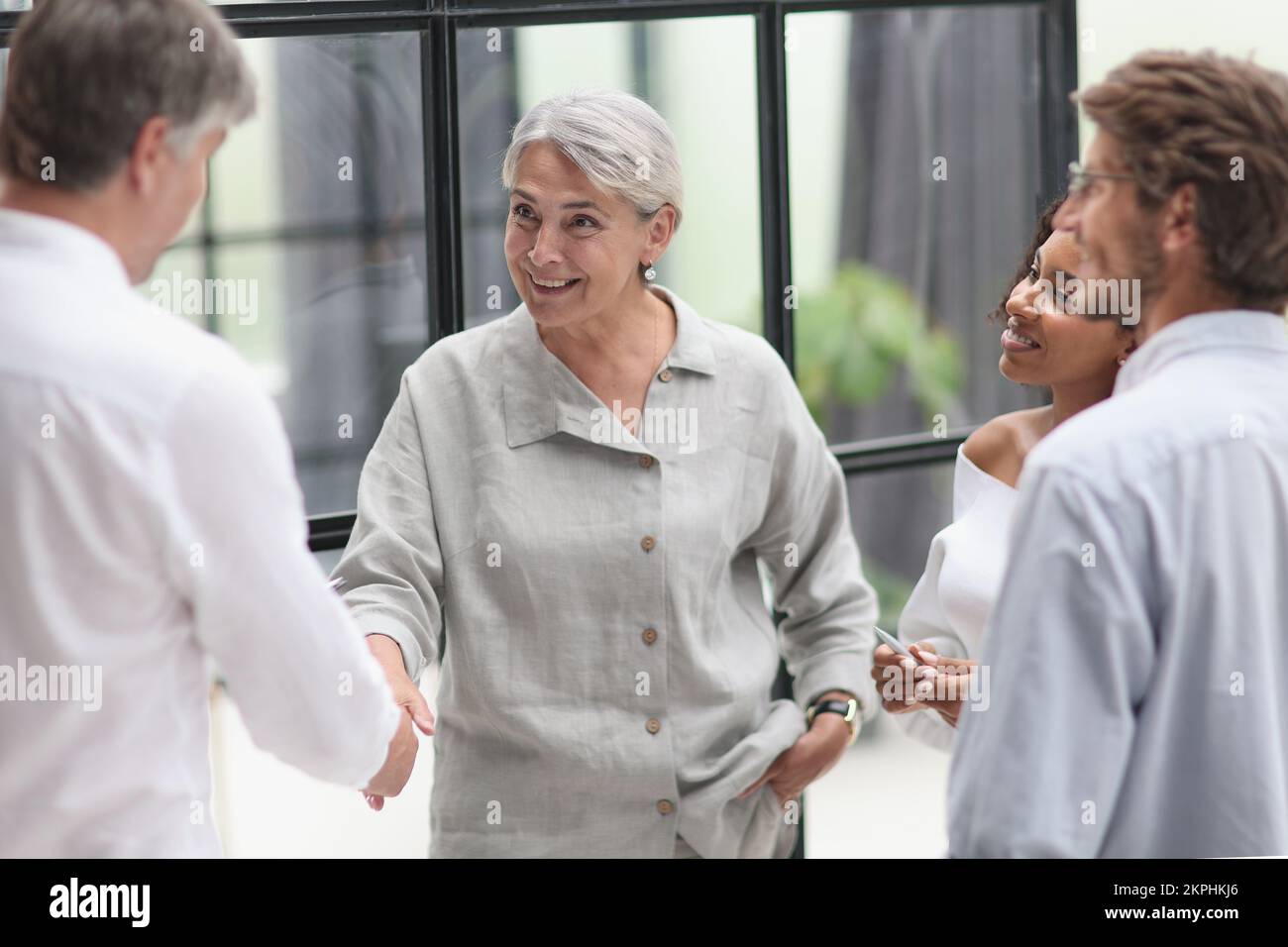 Managers and employees team meeting hi-res stock photography and images - Alamy