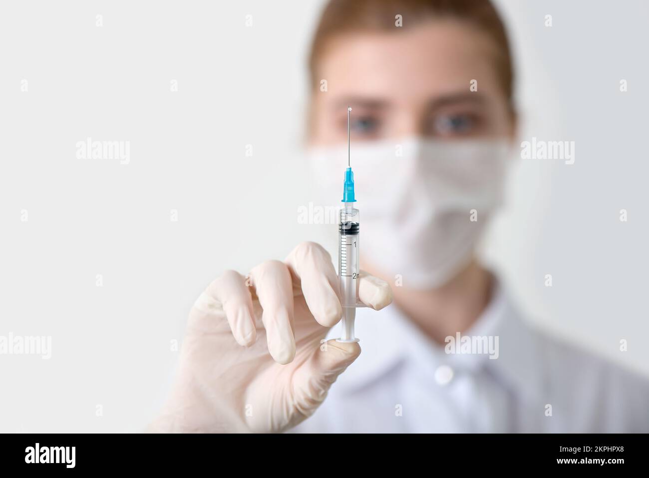 Hand injection hi-res stock photography and images - Alamy