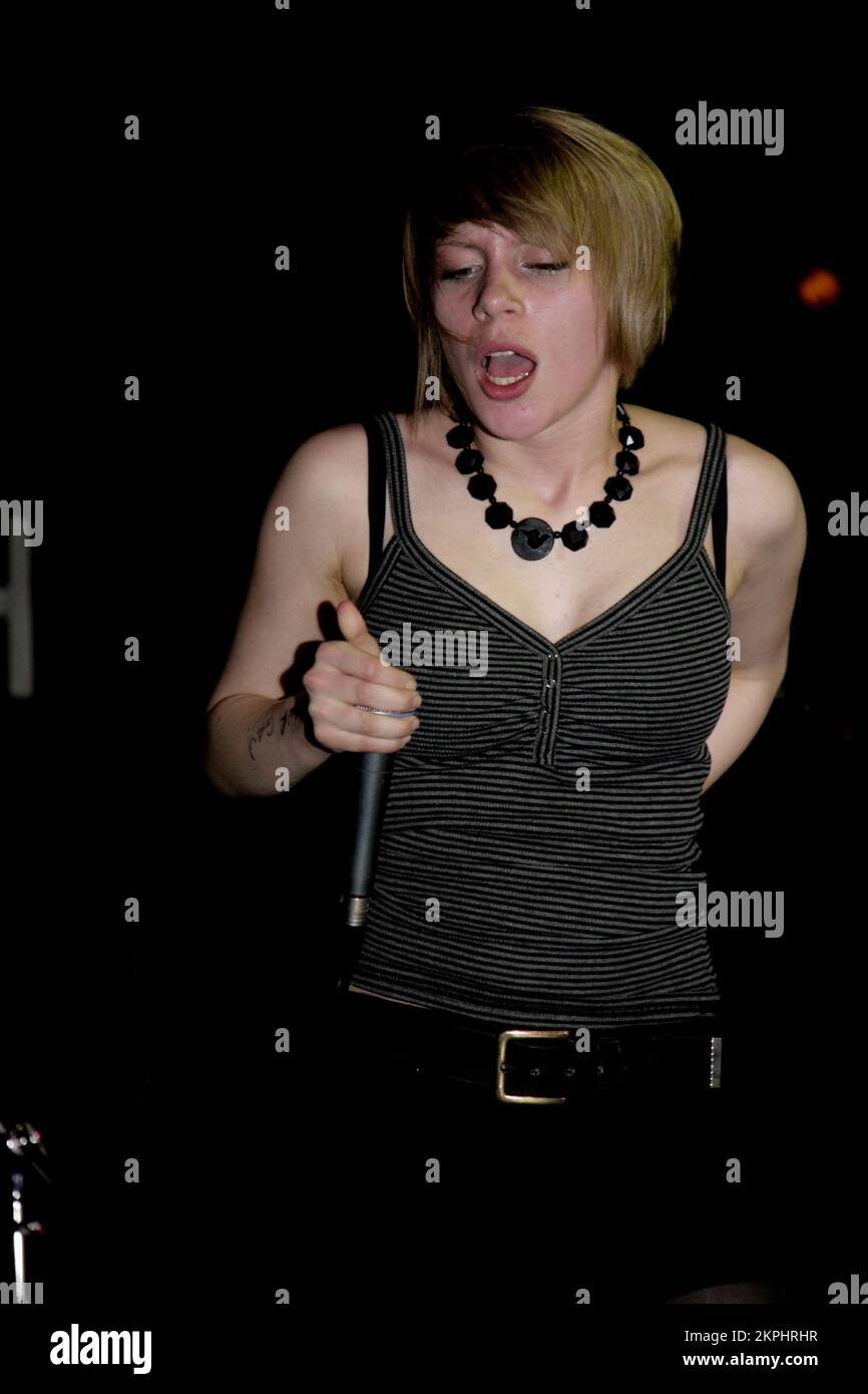 Rolo Tomassi Young 2008 Singer Eva Spence Now Eva Korman Of Sheffield Band Rolo Tomassi