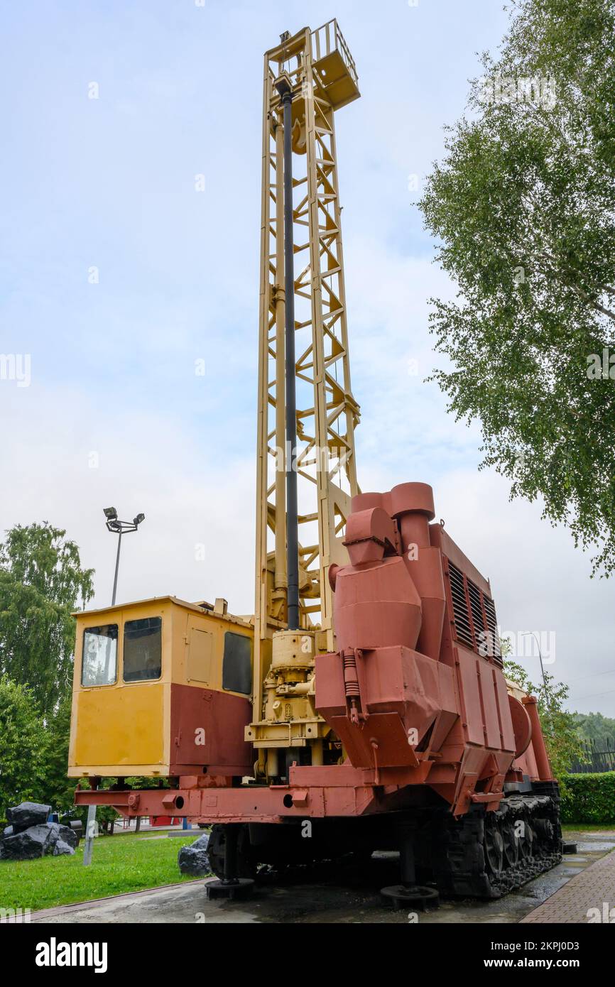 Machine for drilling vertical and inclined wells up to 60 meters deep ...