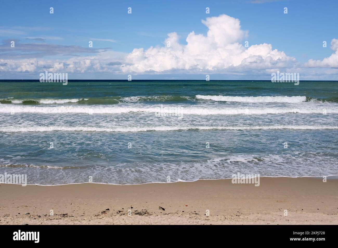 Beautiful waves and surf hi-res stock photography and images - Alamy