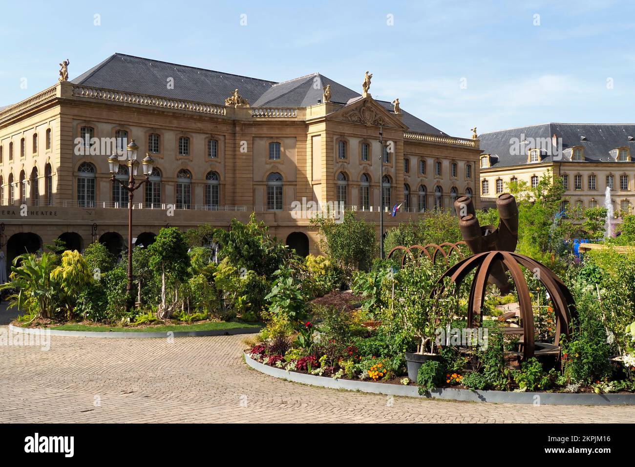 pop-up gardens outside the Opéra-Théâtre de Metz Metropole, Comedy ...