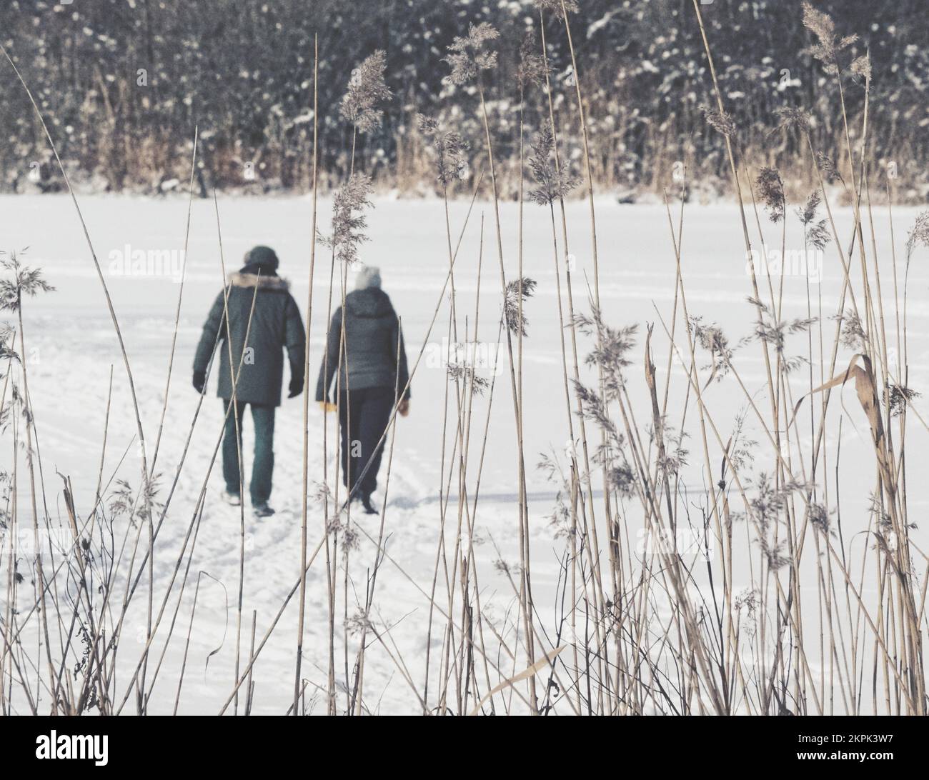 People walking on frozen hi-res stock photography and images - Alamy