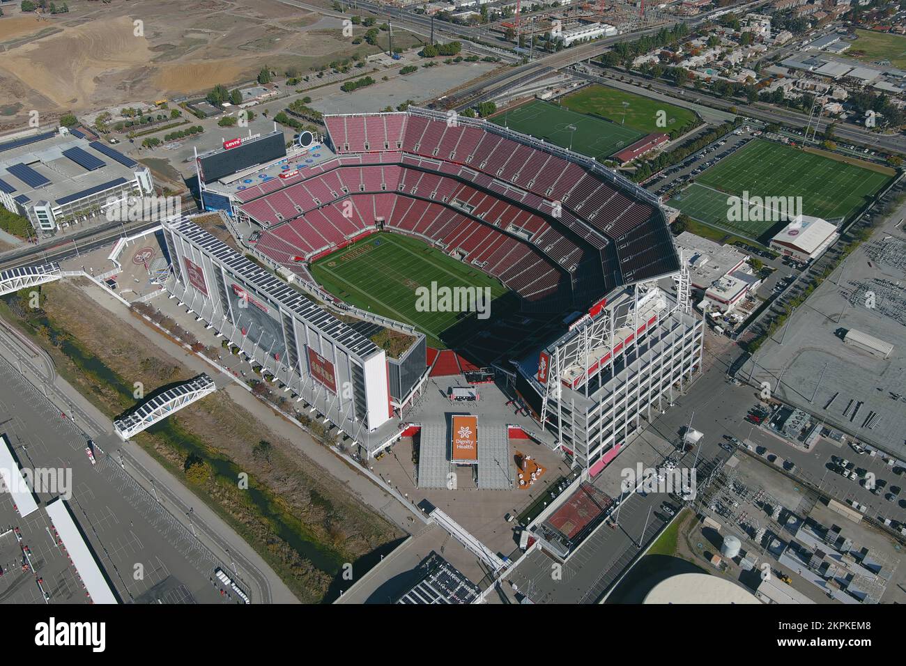 A general overall aerial view of Levi's Stadium (foreground) and the ...