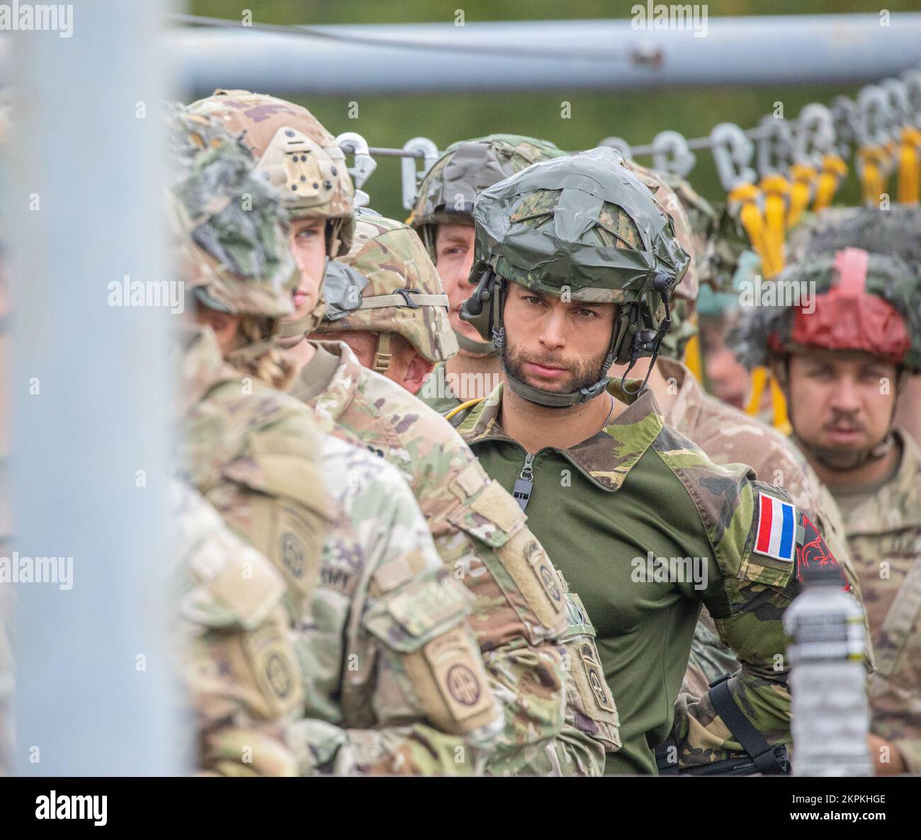 U.S. Army Paratroopers assigned to the 82nd Airborne Division conduct ...