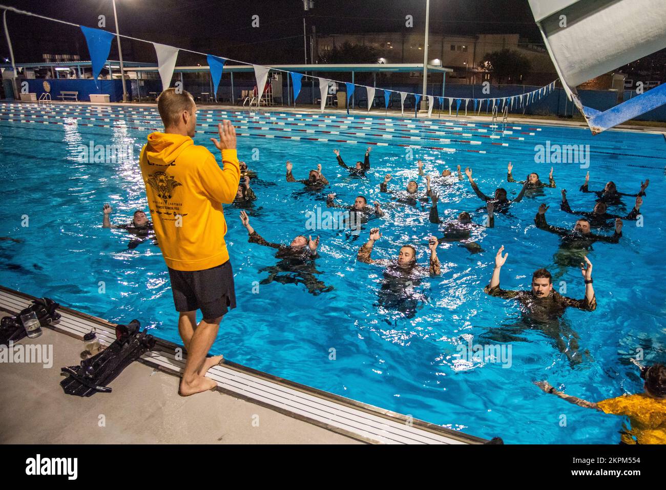 Chief Hospital Corpsman Eric Haynes instructs Navy students as they ...