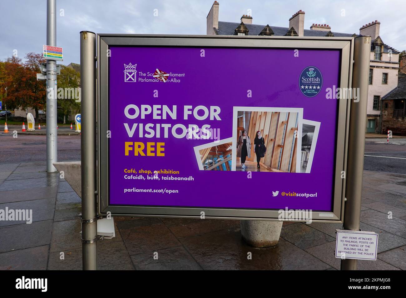 Scottish gaelic sign hi-res stock photography and images - Alamy