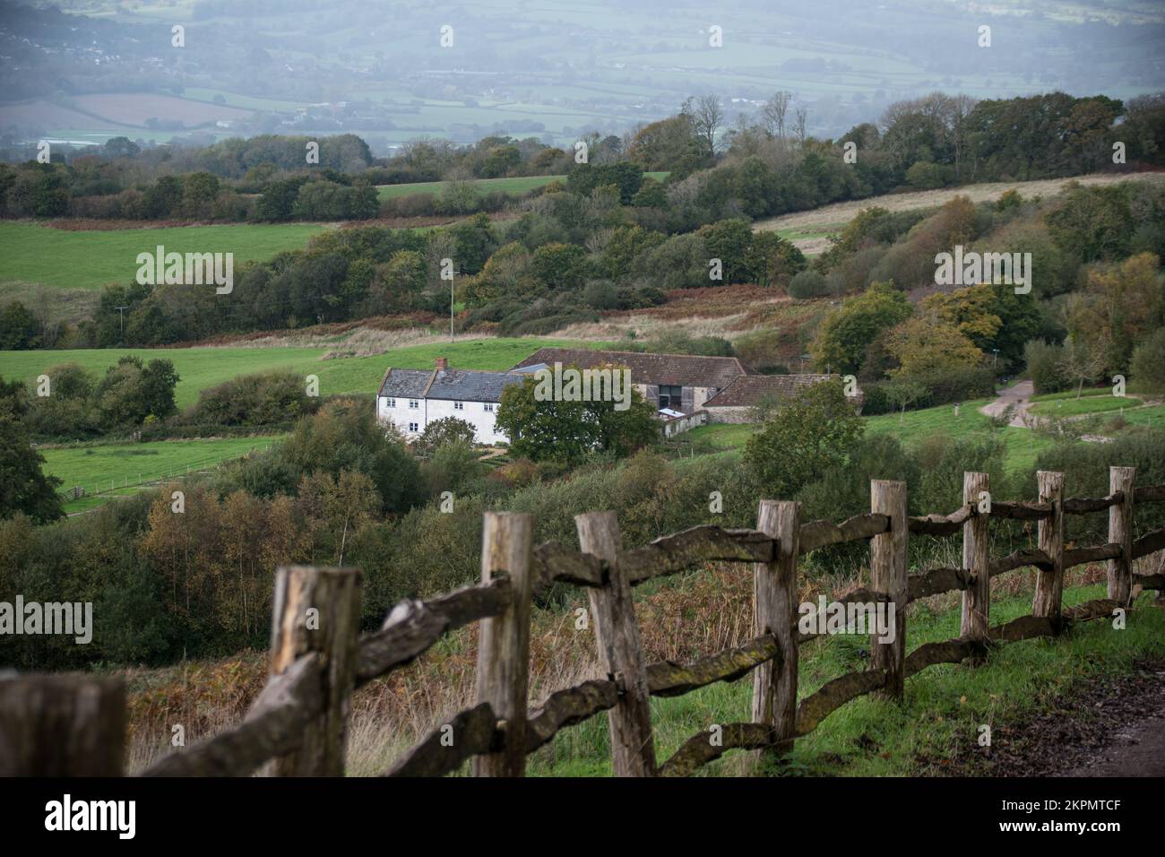 English country cottage farm hi-res stock photography and images - Alamy