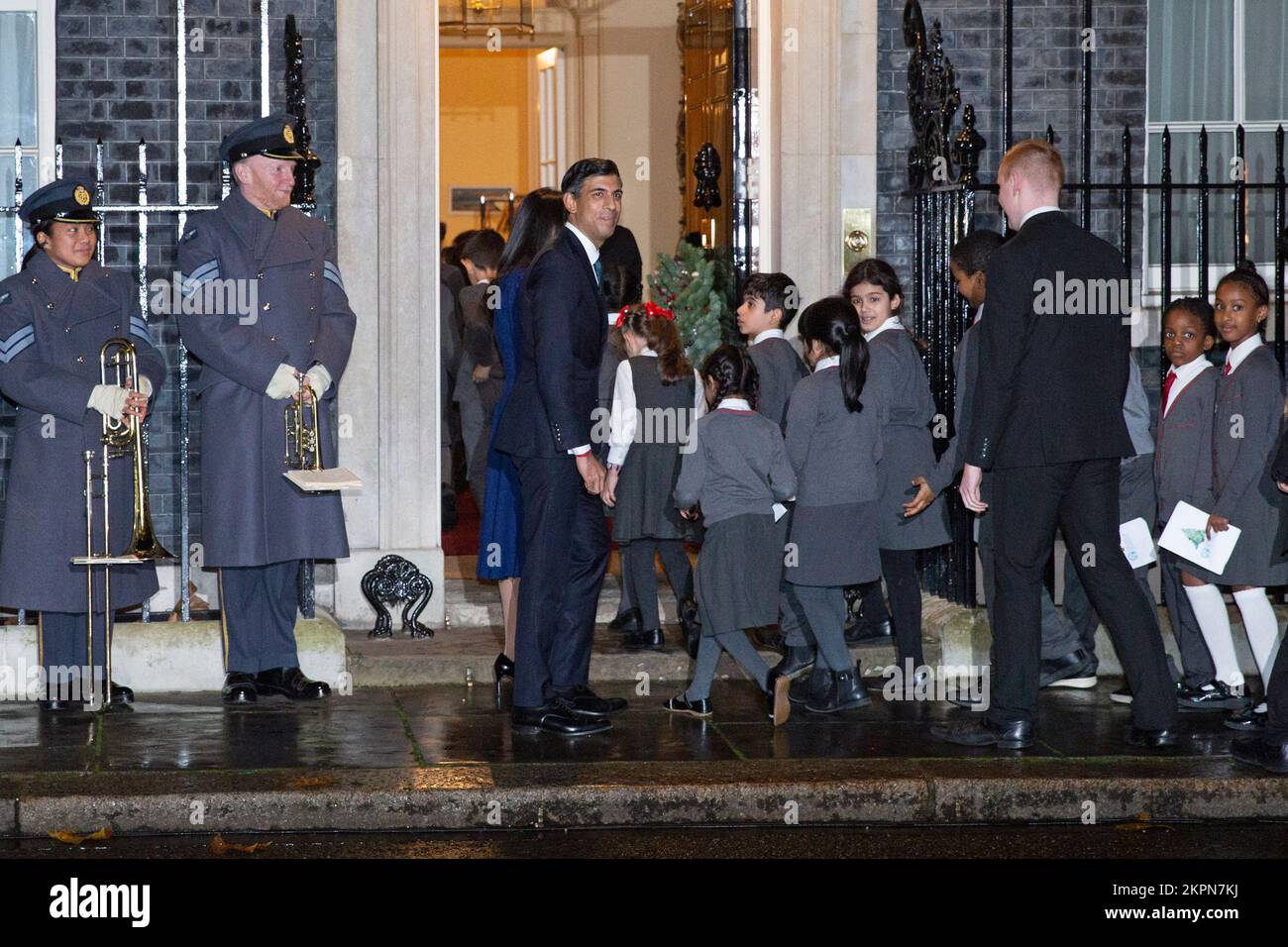 Prime Minister Rishi Sunak and his wife Akshata Murty, with Ukrainian ...