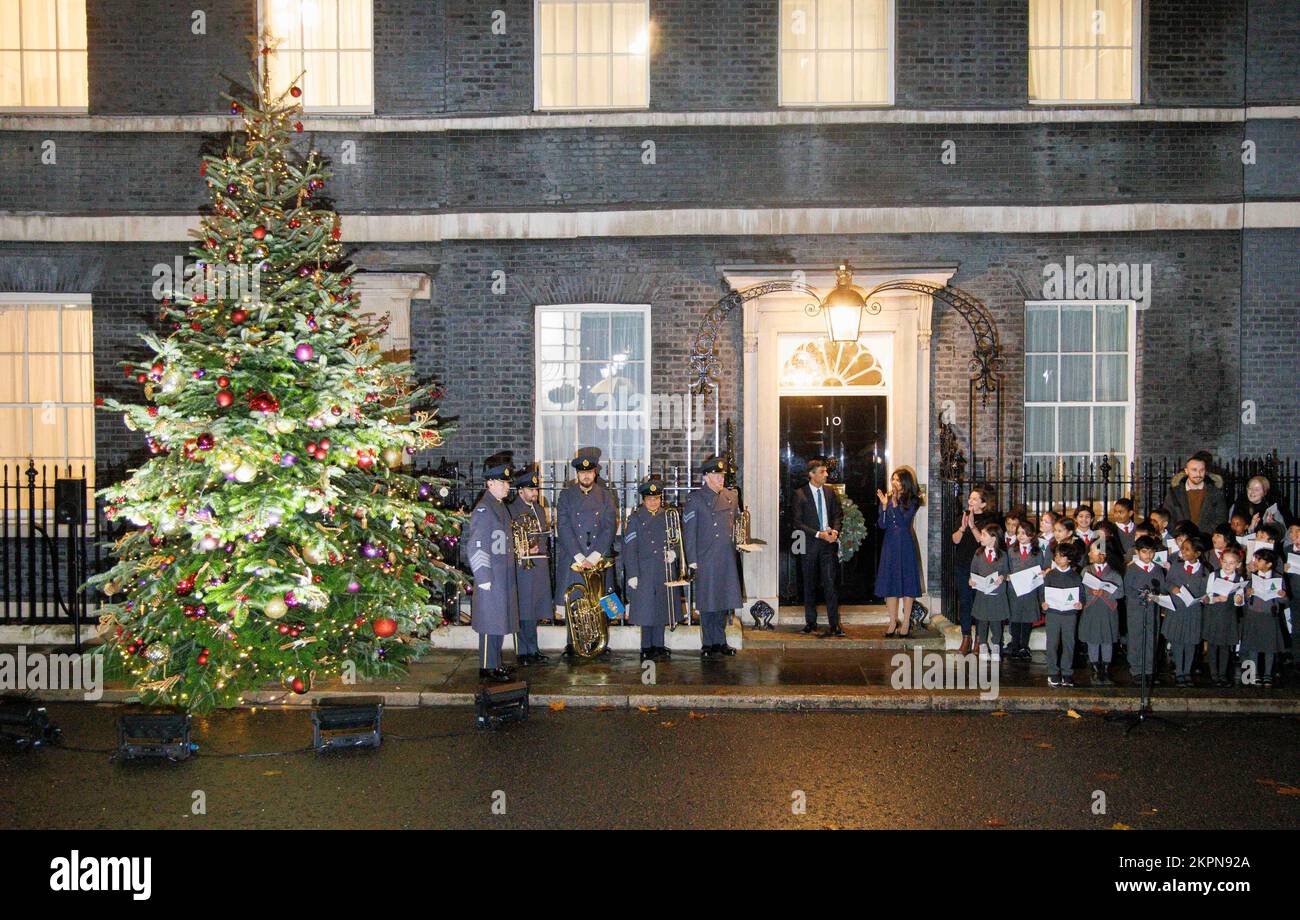 London, UK. 28th Nov, 2022. Prime Minister, Rishi Sunak, turns on the ...
