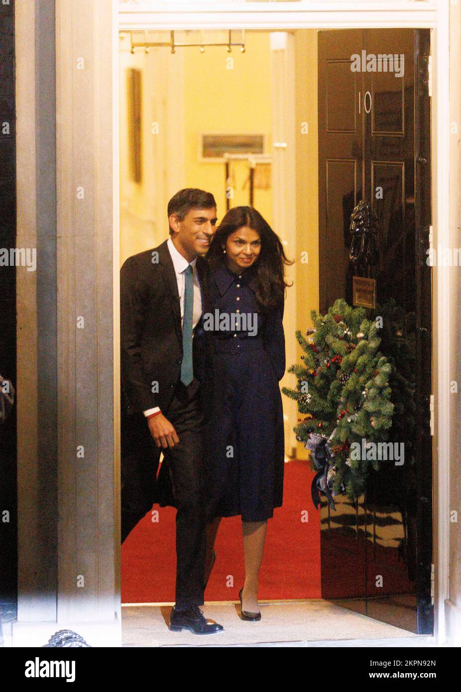 London, UK. 28th Nov, 2022. Prime Minister, Rishi Sunak, turns on the ...