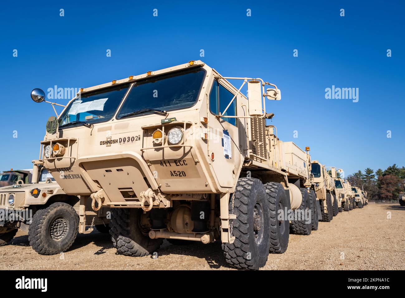 Army Reserve’s 411th Engineer Company loaded railcars with army ...