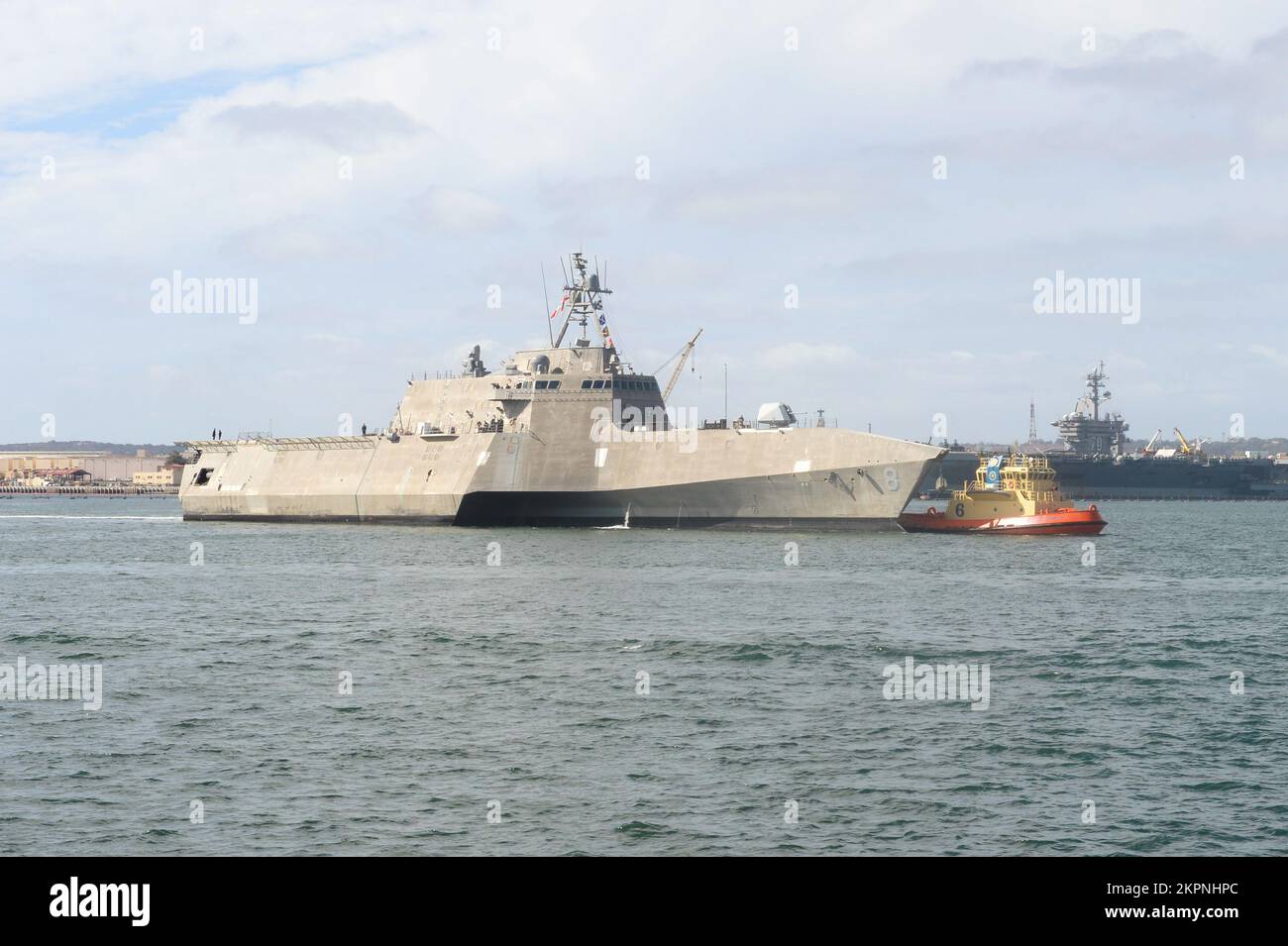 Uss montgomery lcs 8 hi-res stock photography and images - Alamy