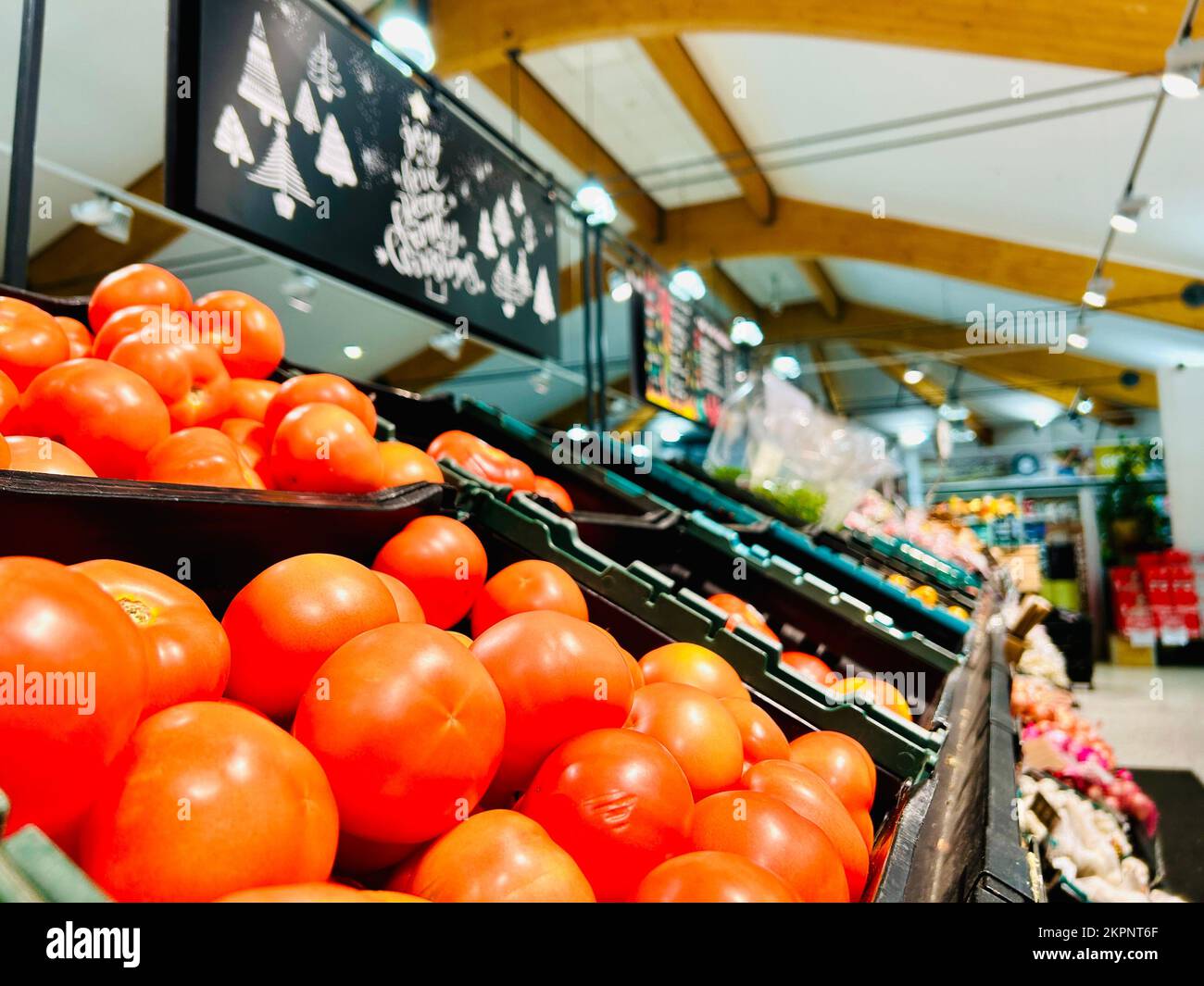 Vegetable supermarket aisle hi-res stock photography and images - Alamy