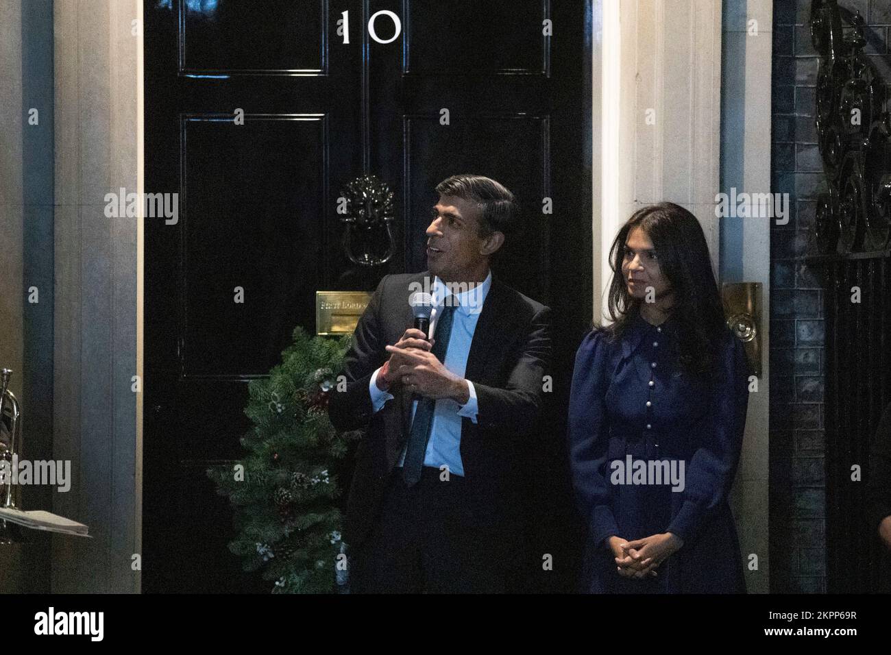 Prime Minister Rishi Sunak and his wife Akshata Murty, with Ukrainian ...