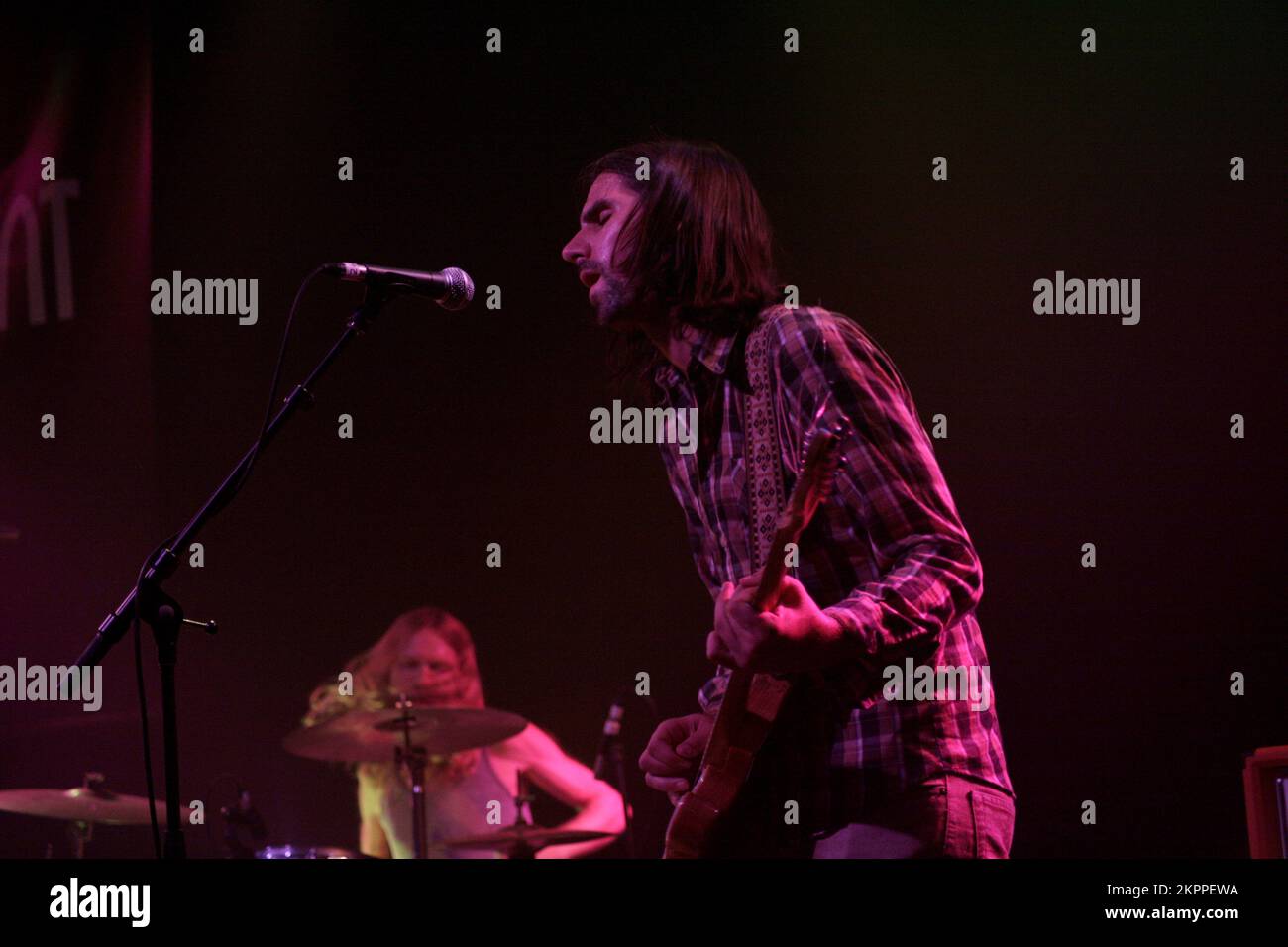 DEAD MEADOW, CONCERT, 2007: Jason Simon, singer and guitarist with ...