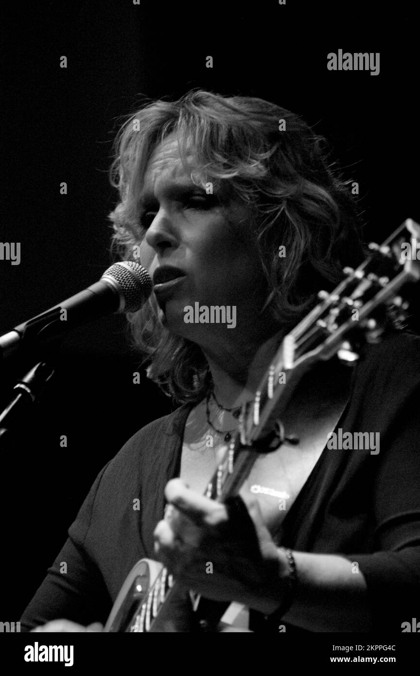 GRETCHEN PETERS, NASHVILLE LEGEND, CONCERT, 2006: Legendary Nashville ...