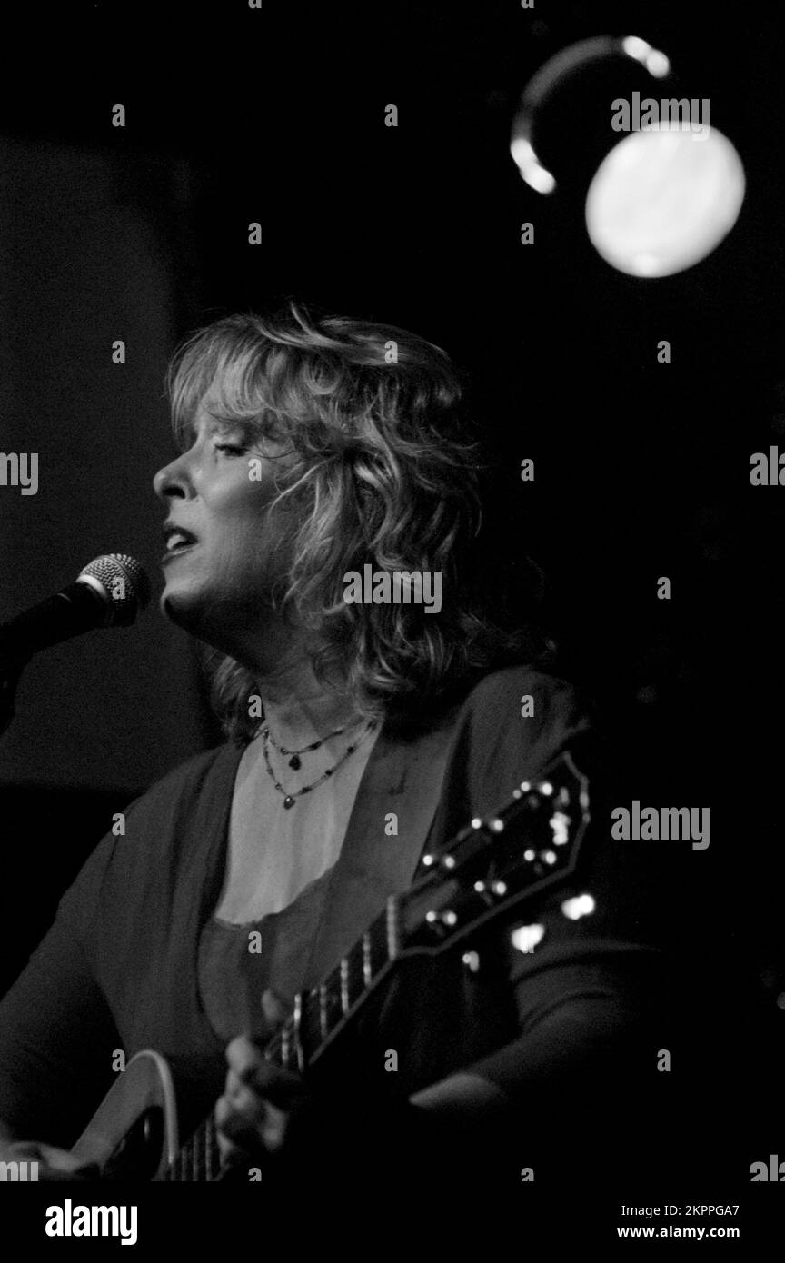 GRETCHEN PETERS, NASHVILLE LEGEND, CONCERT, 2006: Legendary Nashville ...