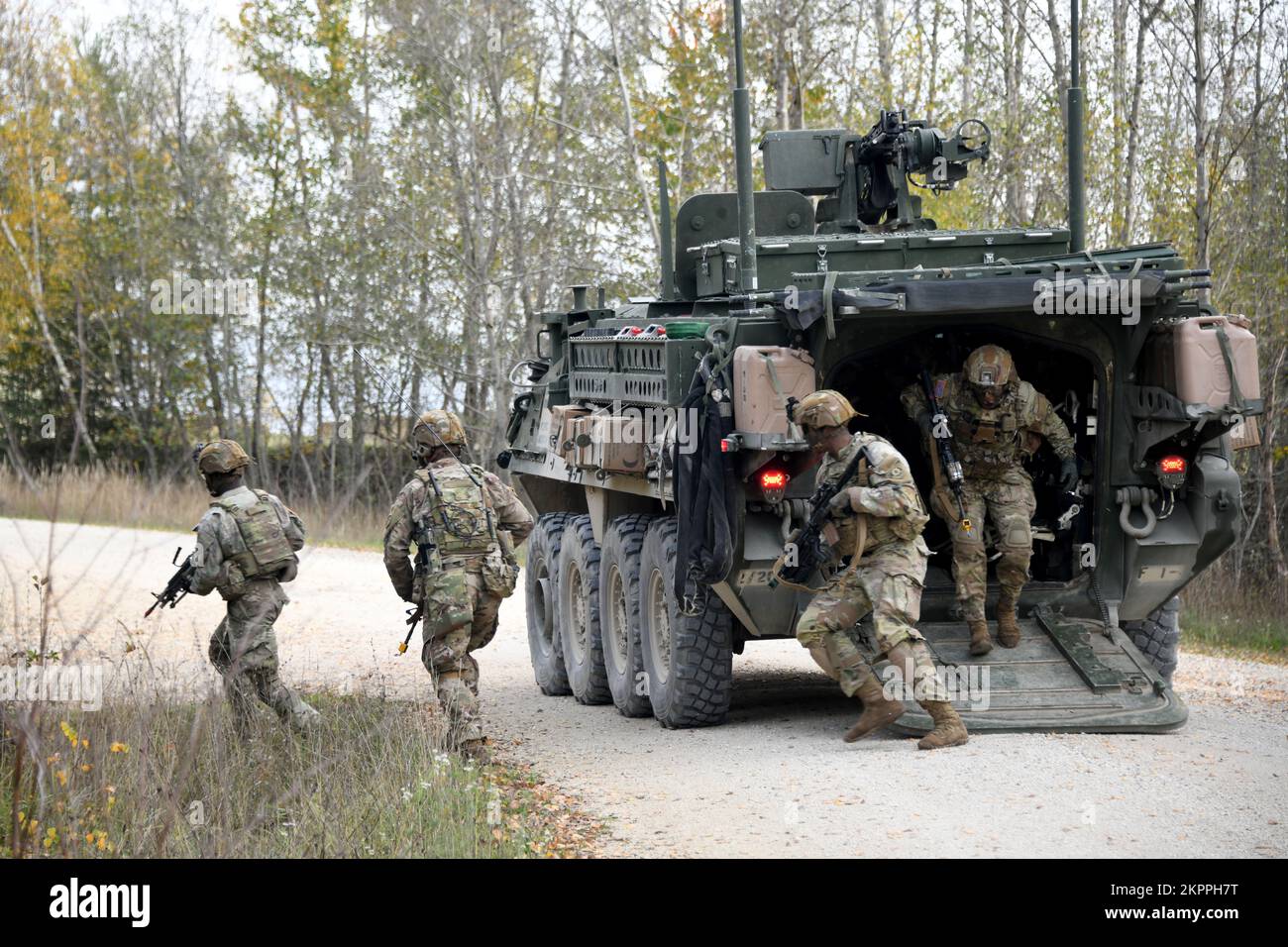 U.S. Soldiers assigned to Fox Troop, 2nd Squadron, 2nd Cavalry Regiment ...