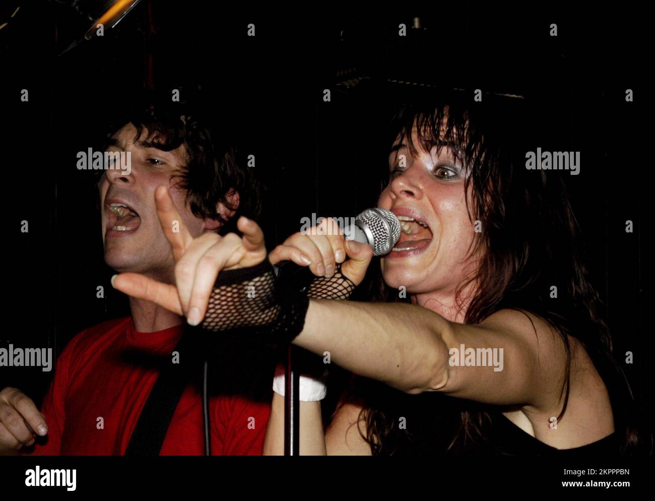 JULIETTE LEWIS AND THE LICKS, SWEATY PUNK GIG, 2005: Hollywood actress ...