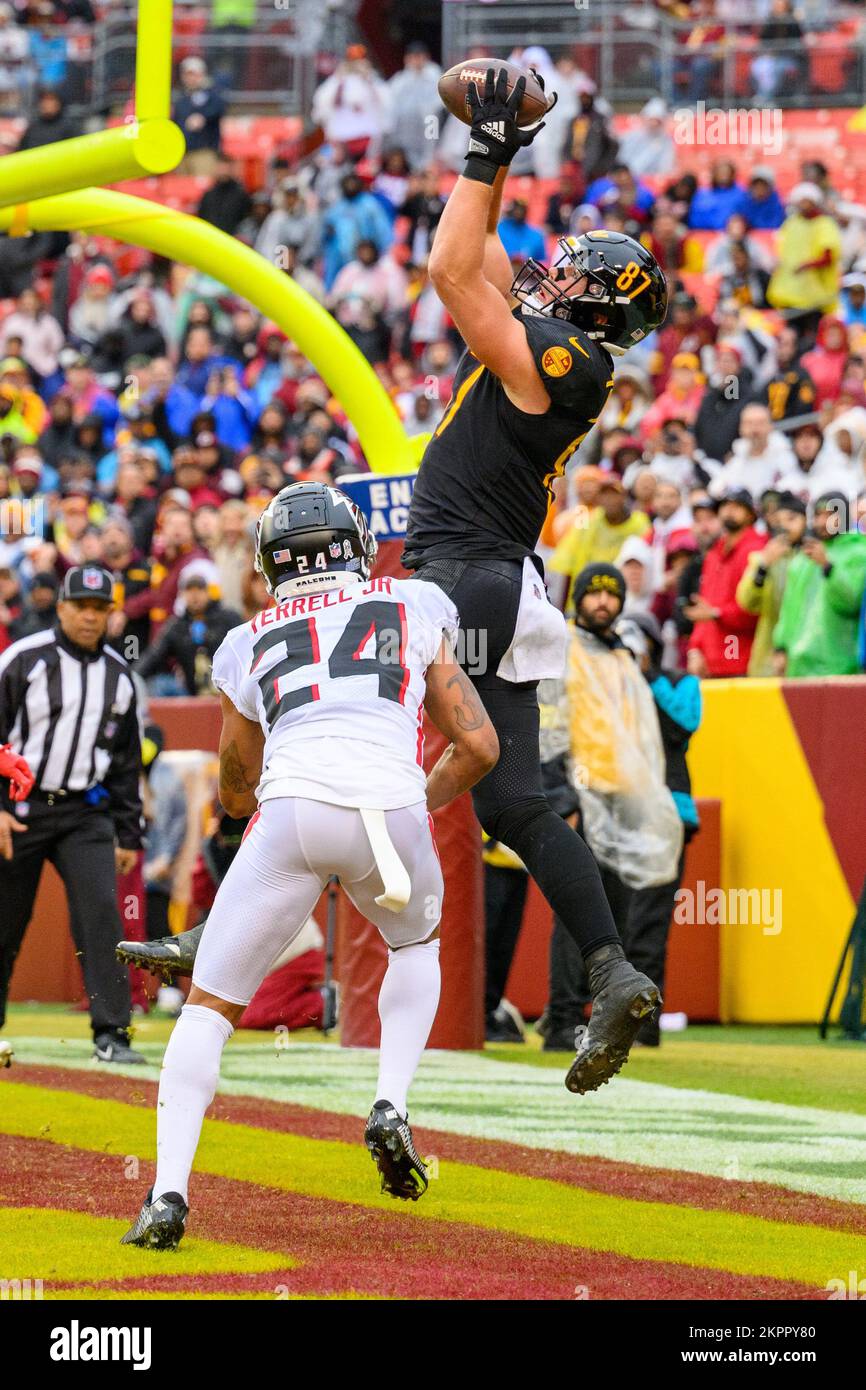 Landover, MD, USA. 27th Nov, 2022. Washington Commanders tight end John ...