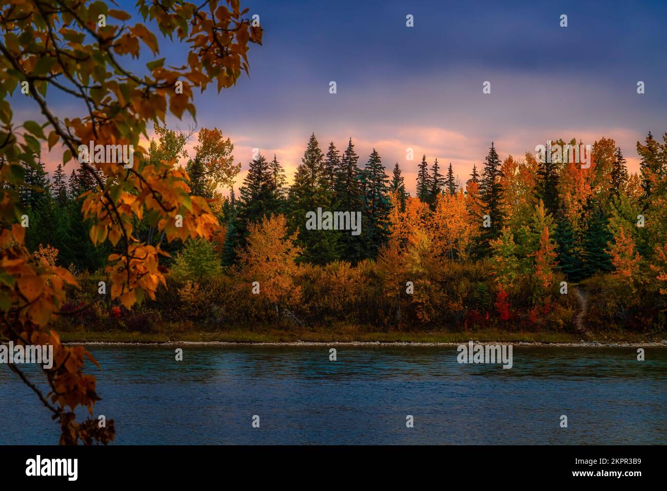 Moody waterfront hi-res stock photography and images - Alamy