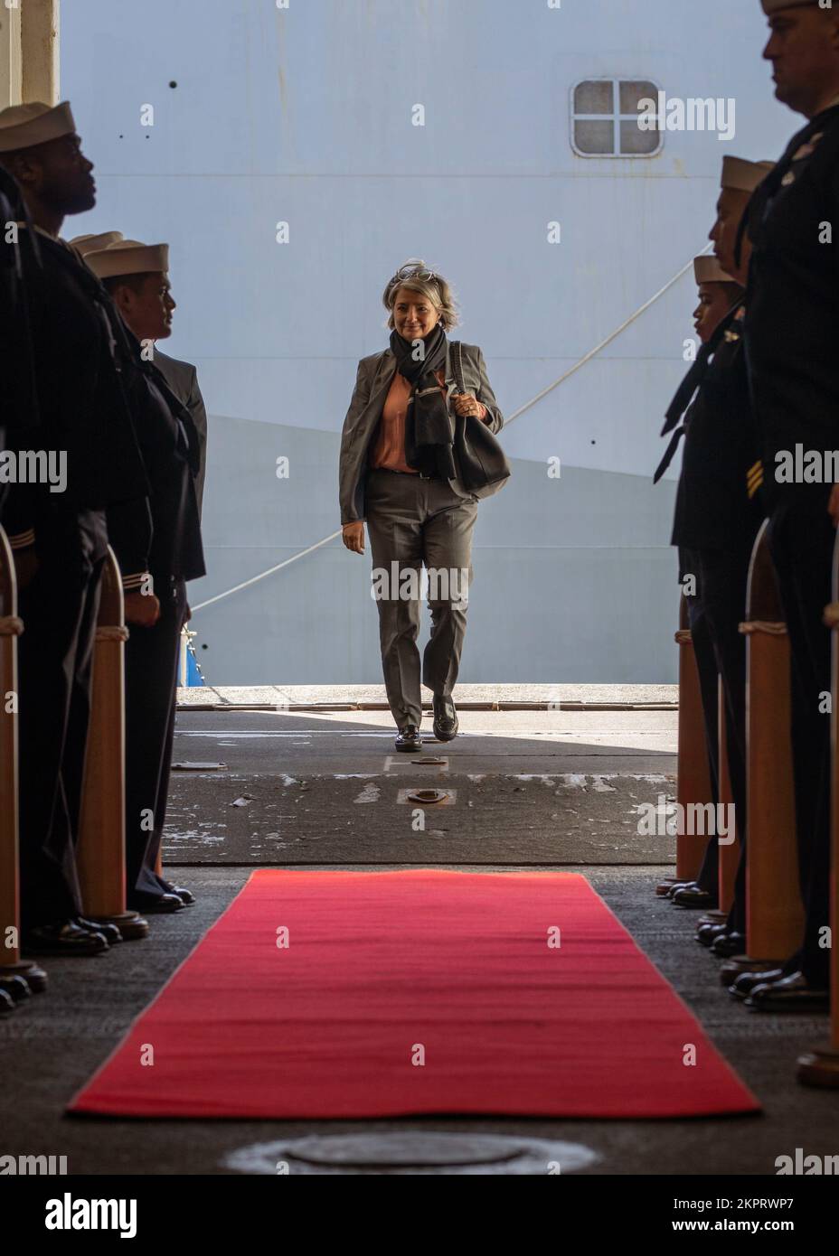 221103-N-LZ839-1102 NORFOLK, Va. (Nov. 3, 2022) Honorable Karin ...