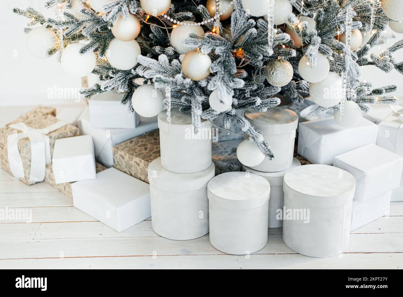 Magic boxes hi-res stock photography and images - Alamy