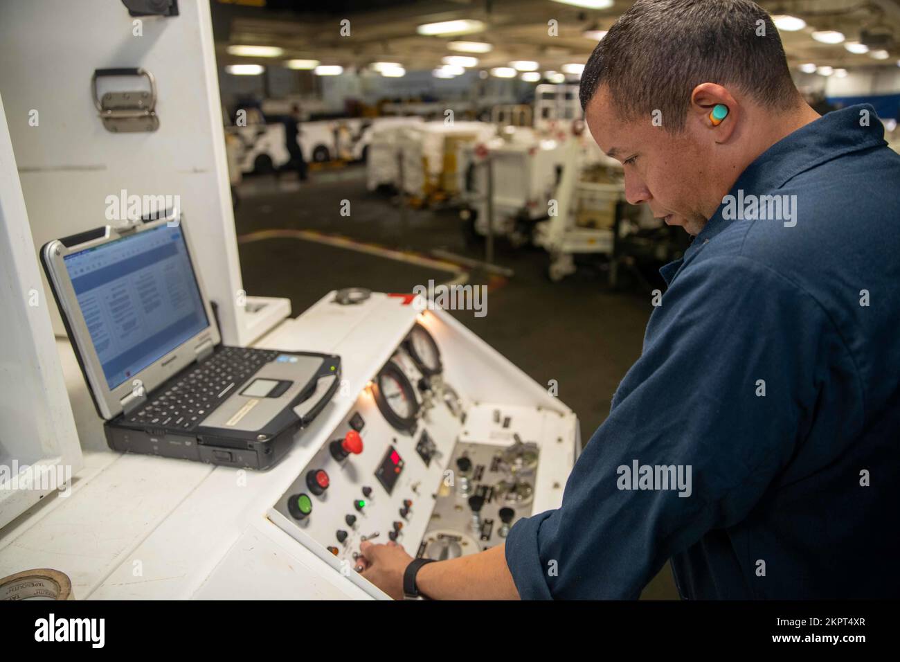 /AS3/ Abraham Rivera, from Orlando, Florida, assigned to the first-in ...