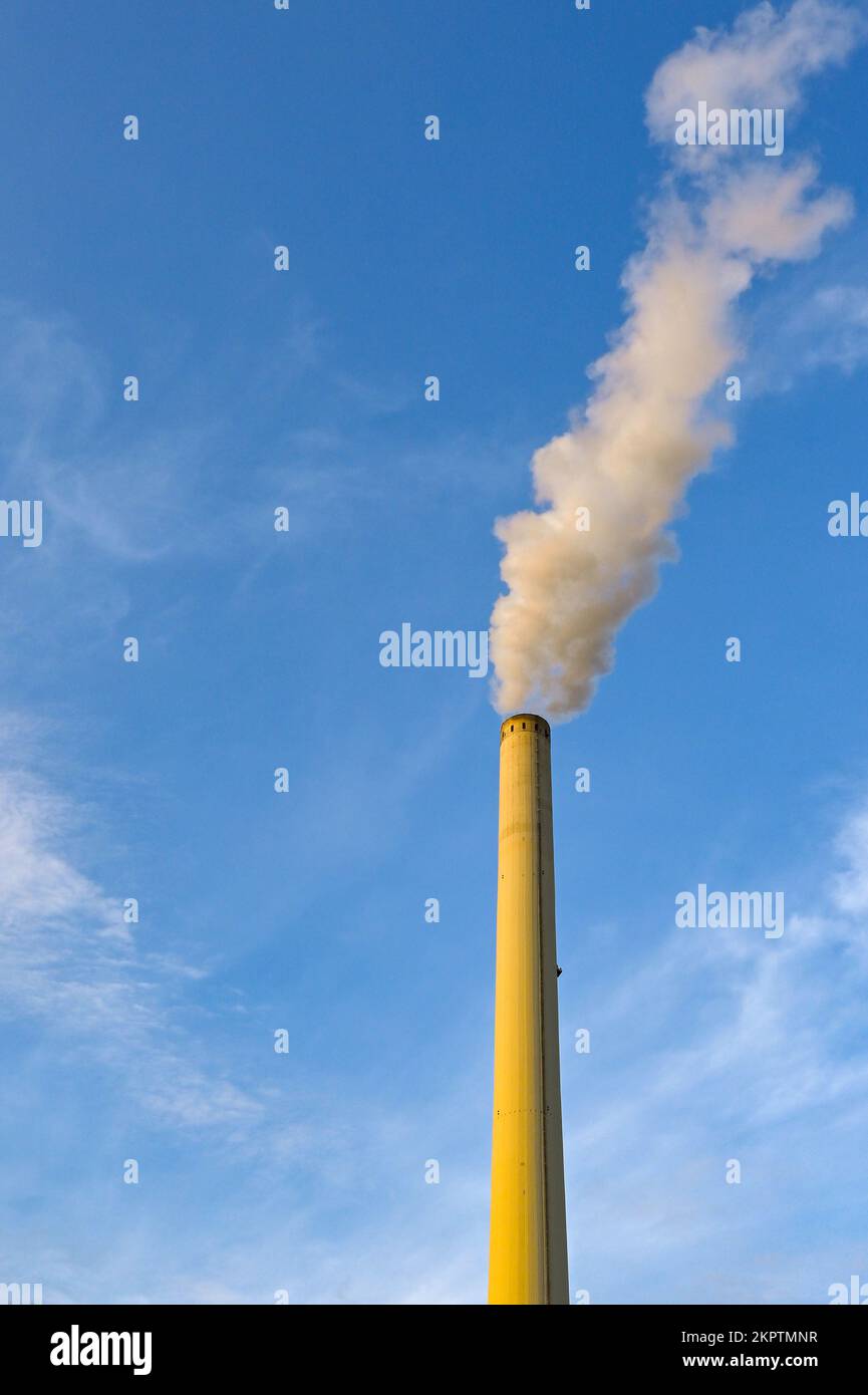 Fossil fuel station hi-res stock photography and images - Alamy