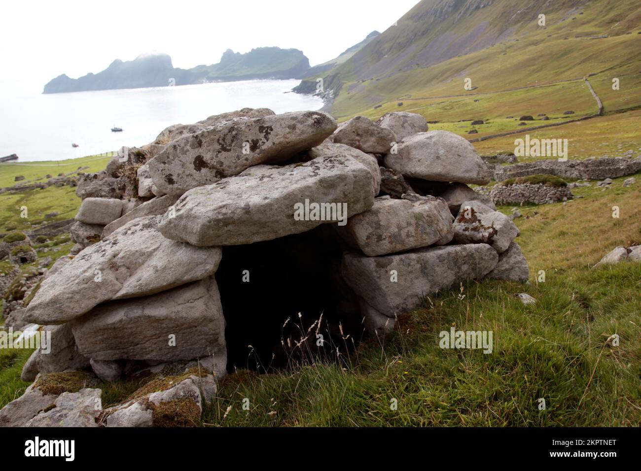 Wall structures and shelters on the archipelago of St Kilda, Outer ...
