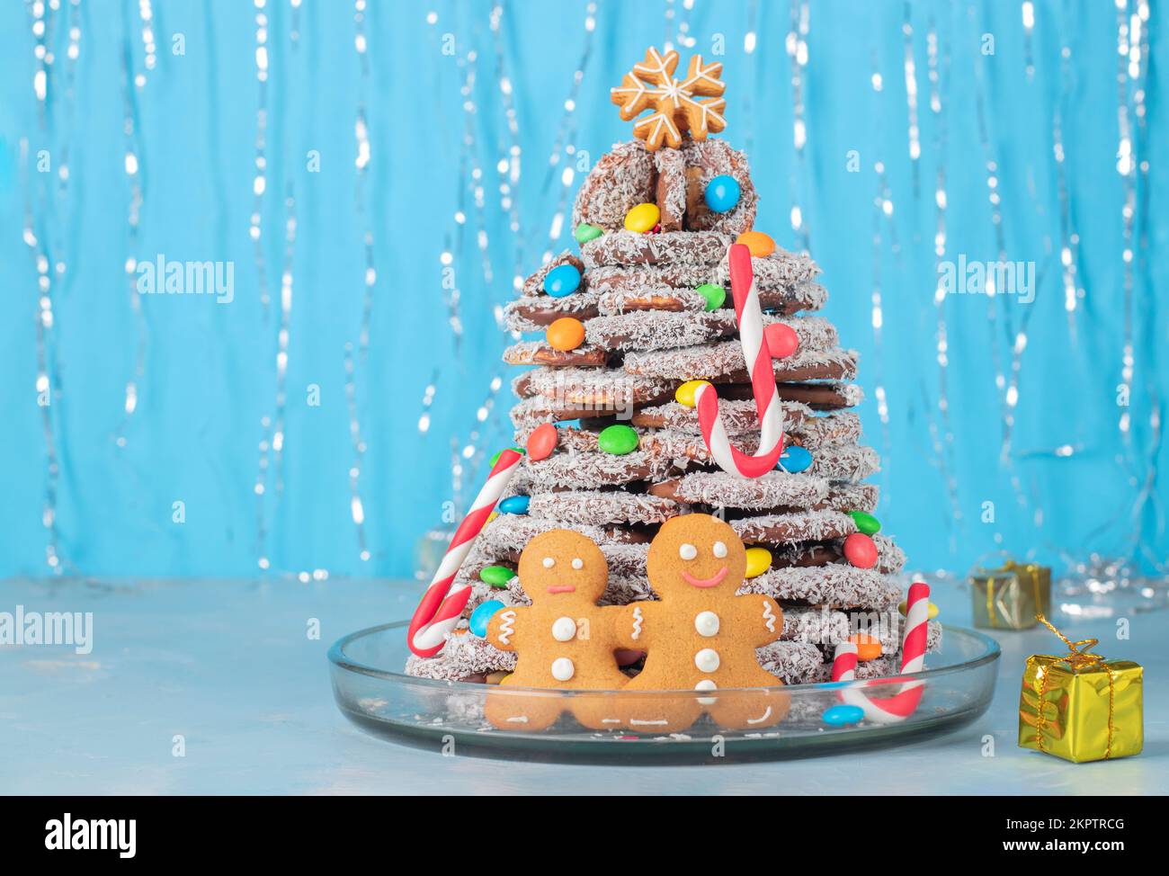 DIY New Year's treats for children, edible Christmas tree made of ...
