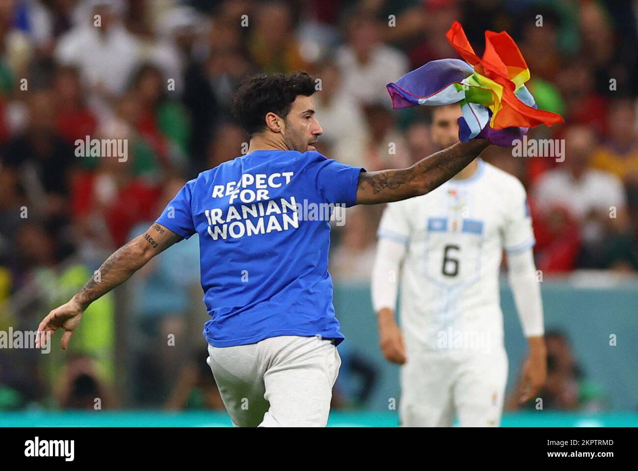 Qatar pitch invader 2022 world cup flag hi-res stock photography and ...