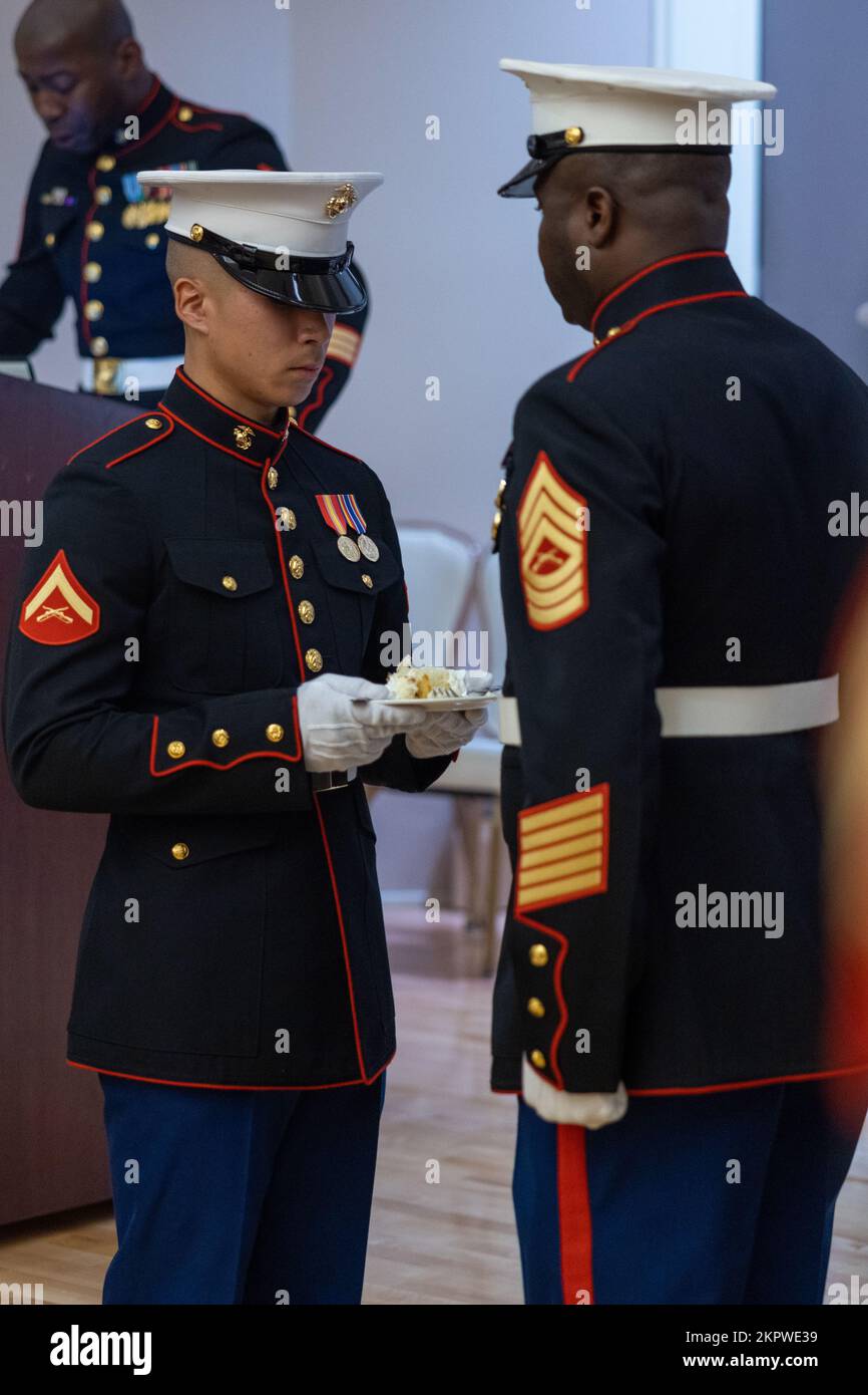 U.S. Marine Corps Master Sgt. Emmanuel K. Agbemble, the oldest enlisted ...