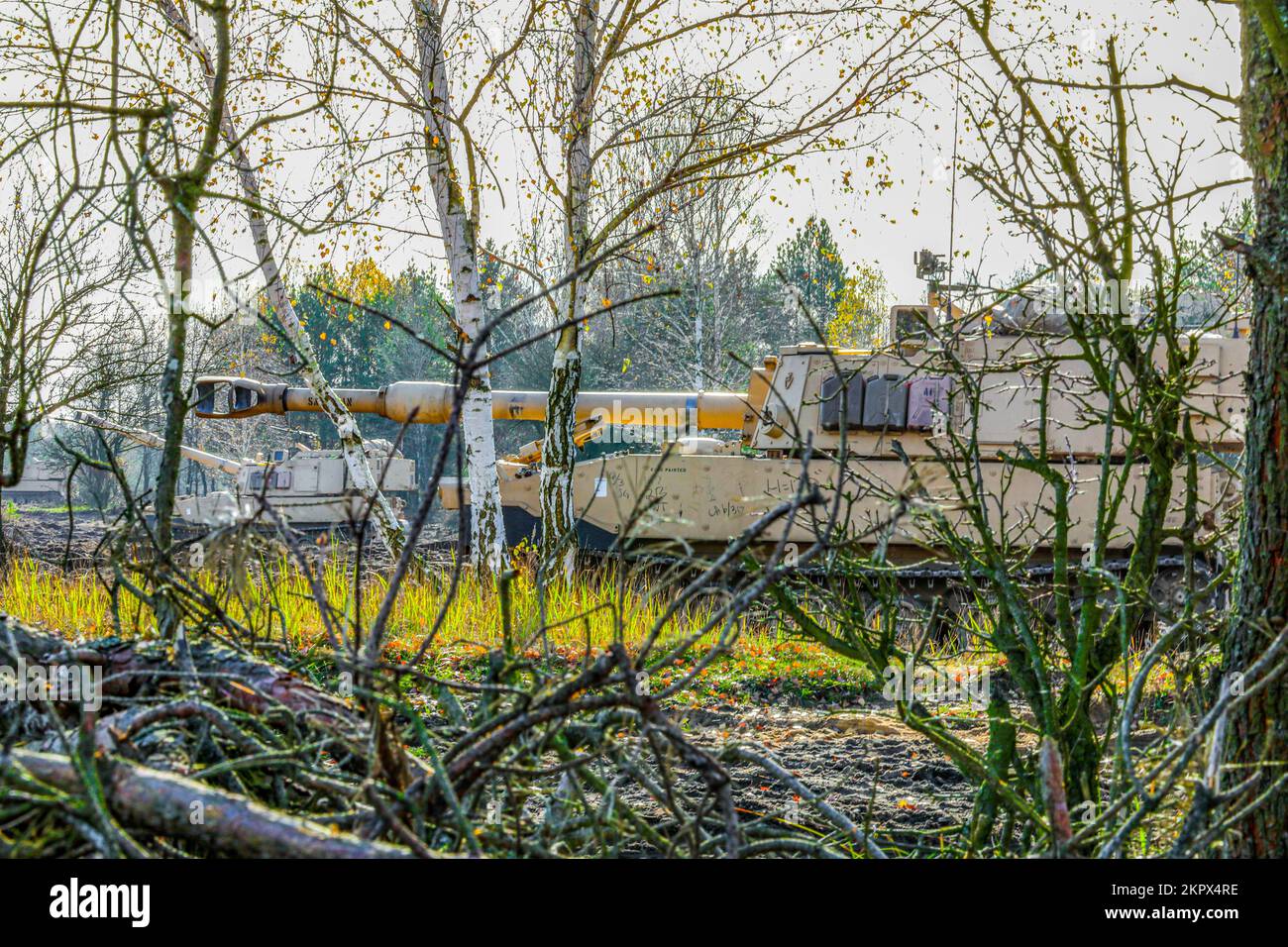 U.S. Soldiers assigned to 2nd Platoon, Bull Battery, 2nd Battalion ...