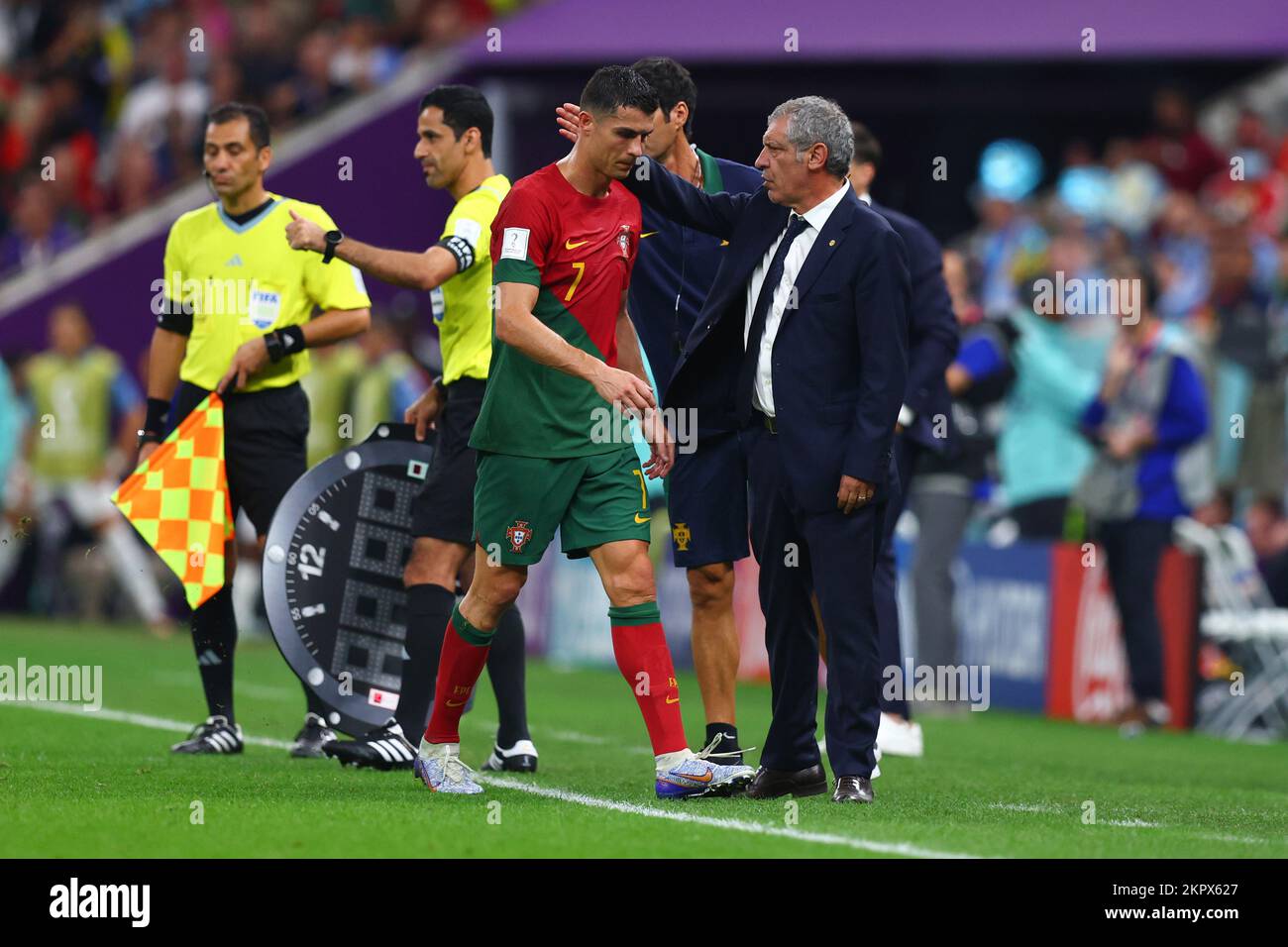 Lusail, Qatar. 28th Nov, 2022. Soccer, World Cup 2022 in Qatar, Portugal - Uruguay, Preliminary ...