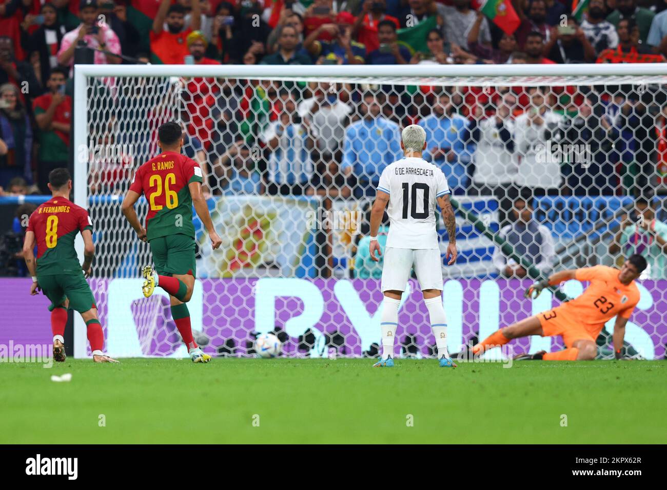 Lusail, Qatar. 28th Nov, 2022. Soccer, World Cup 2022 in Qatar, Portugal - Uruguay, Preliminary ...