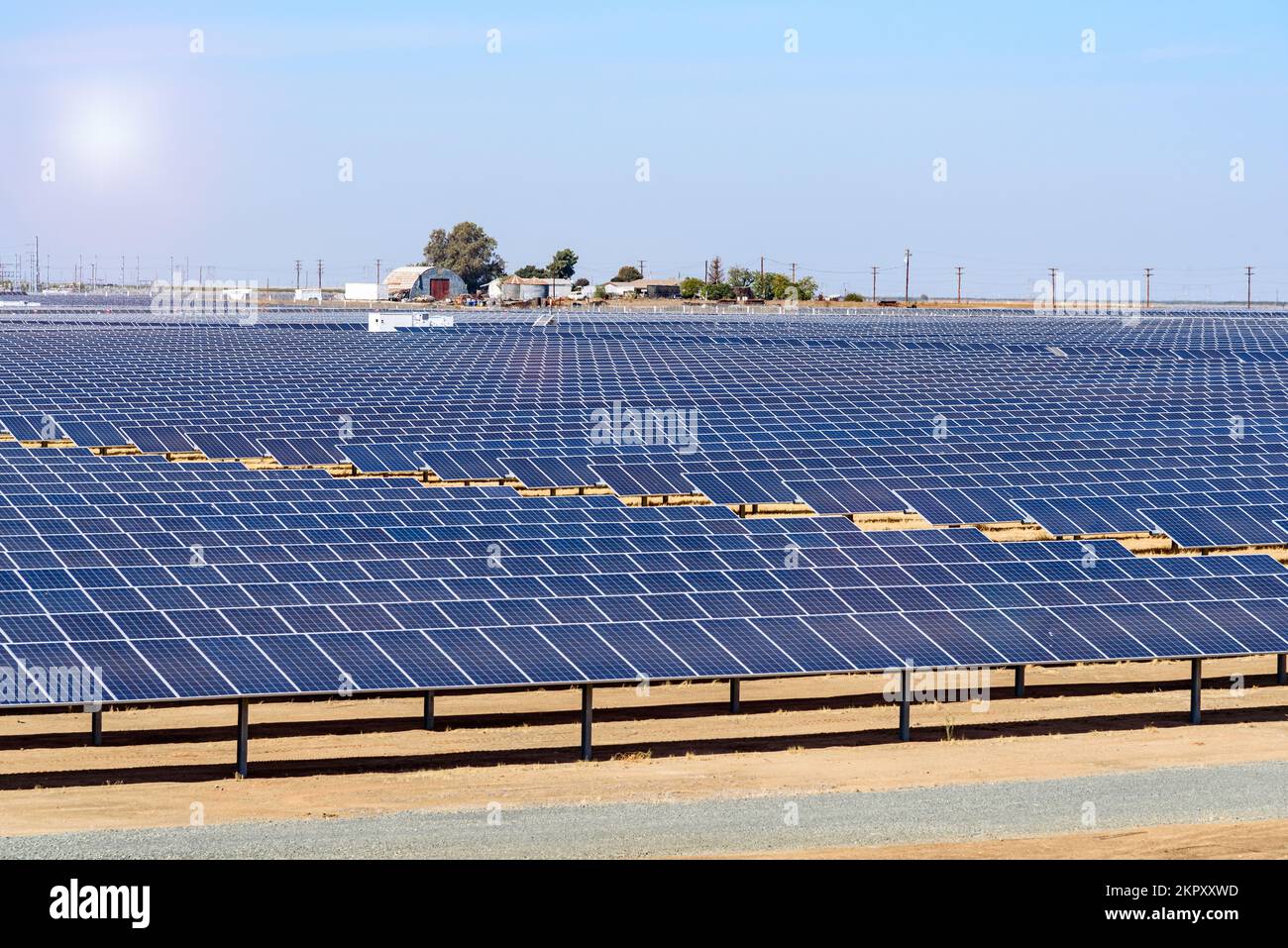 Solar panels clear sky hi-res stock photography and images - Alamy