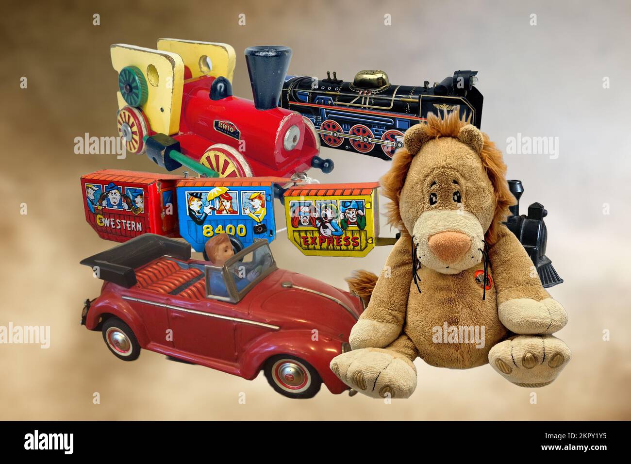 A collection of vintage toys Stock Photo - Alamy