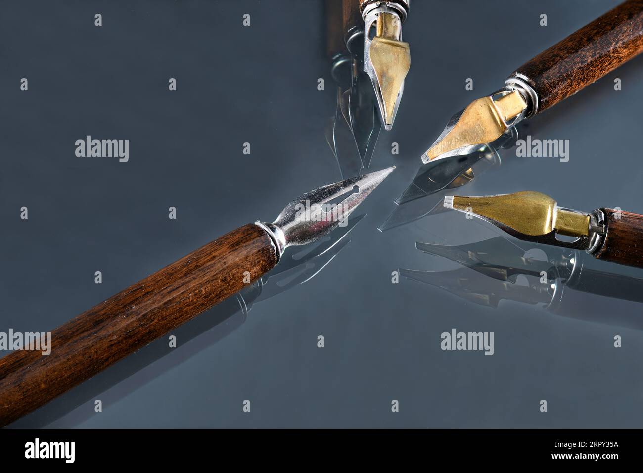 Arabic vector calligraphy hi-res stock photography and images - Alamy