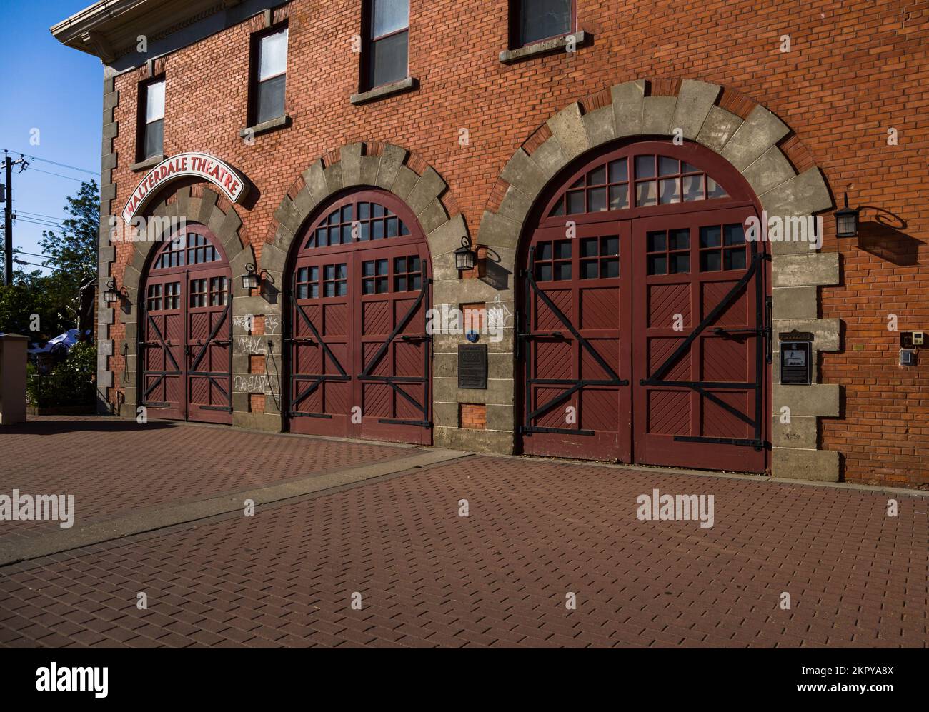 Fire truck garage door hi-res stock photography and images - Alamy