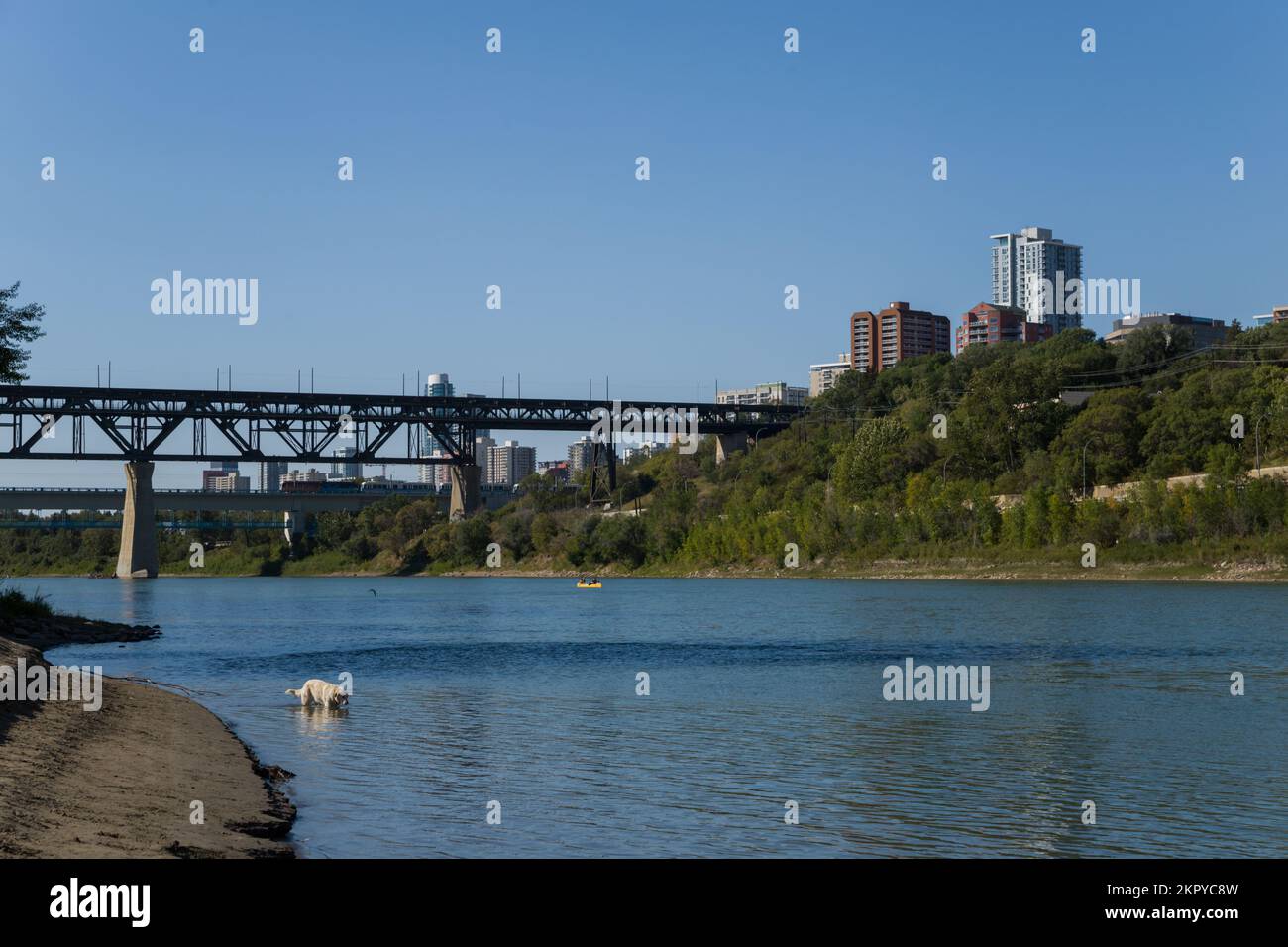 White arch bridge Stock Photo - Alamy