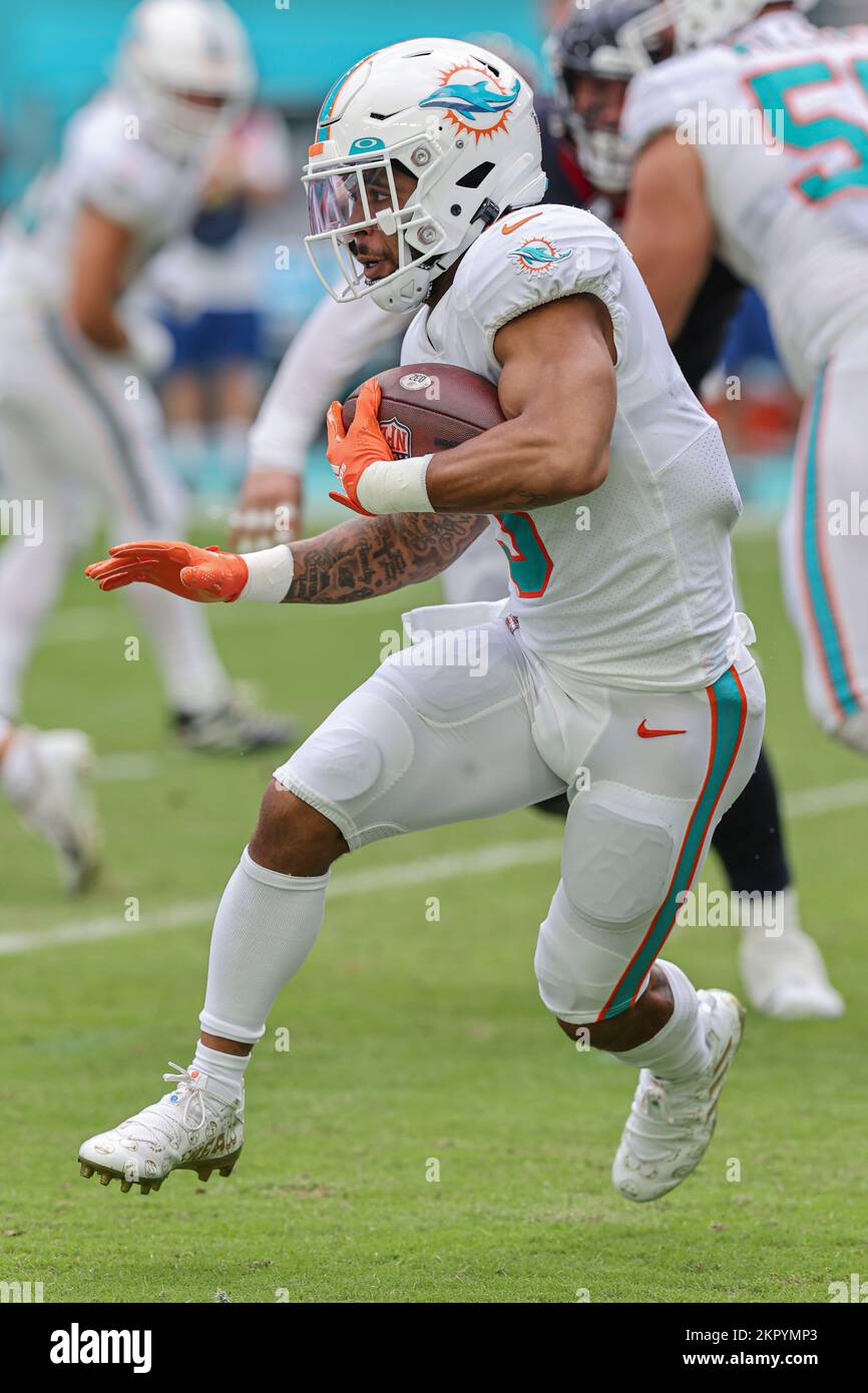 Miami. FL USA; Miami Dolphins running back Myles Gaskin (3) runs with ...
