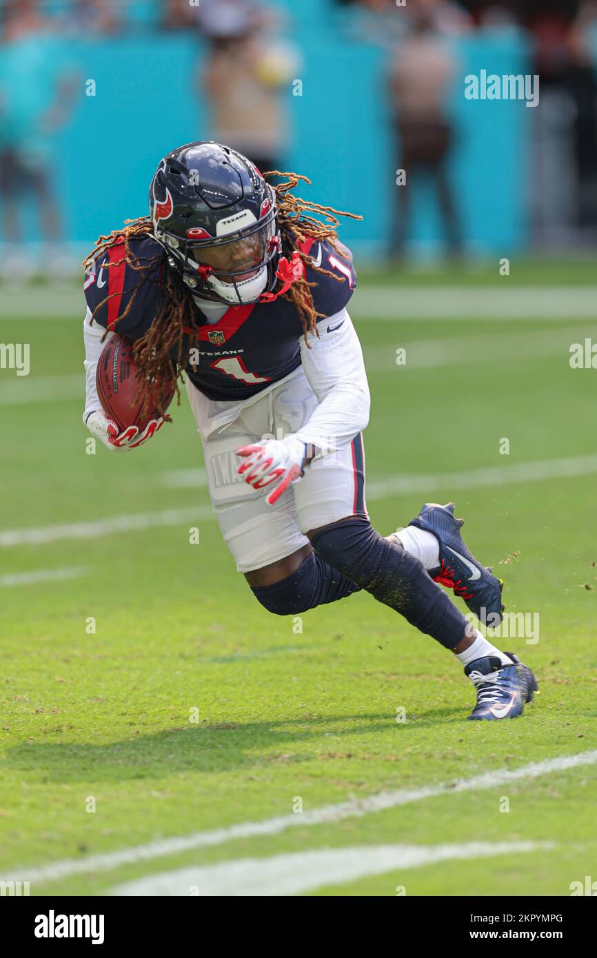 Miami. FL USA; Houston Texans cornerback Tremon Smith (1) runs with the ...