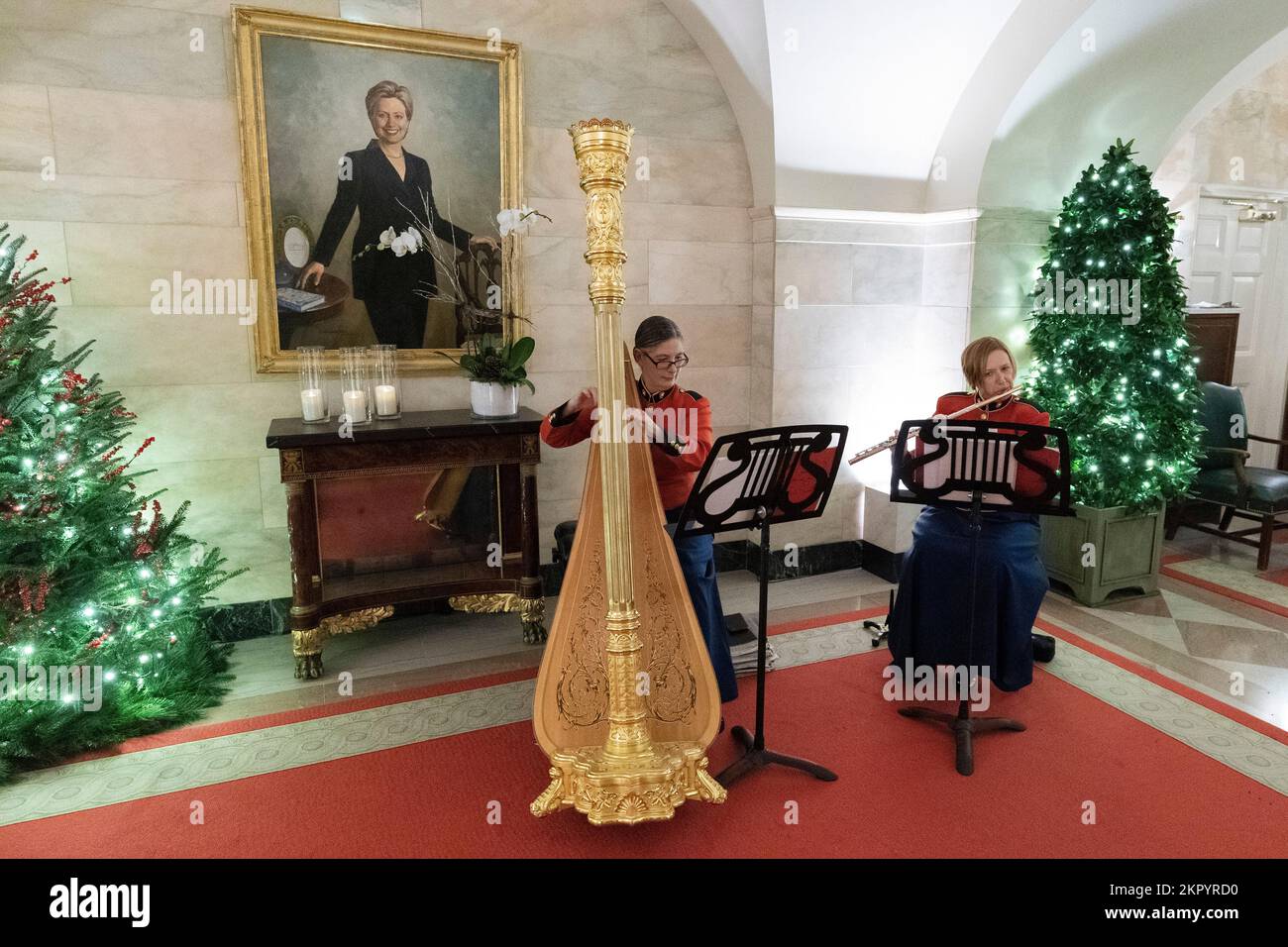 Hillary clinton white house portrait hi-res stock photography and ...