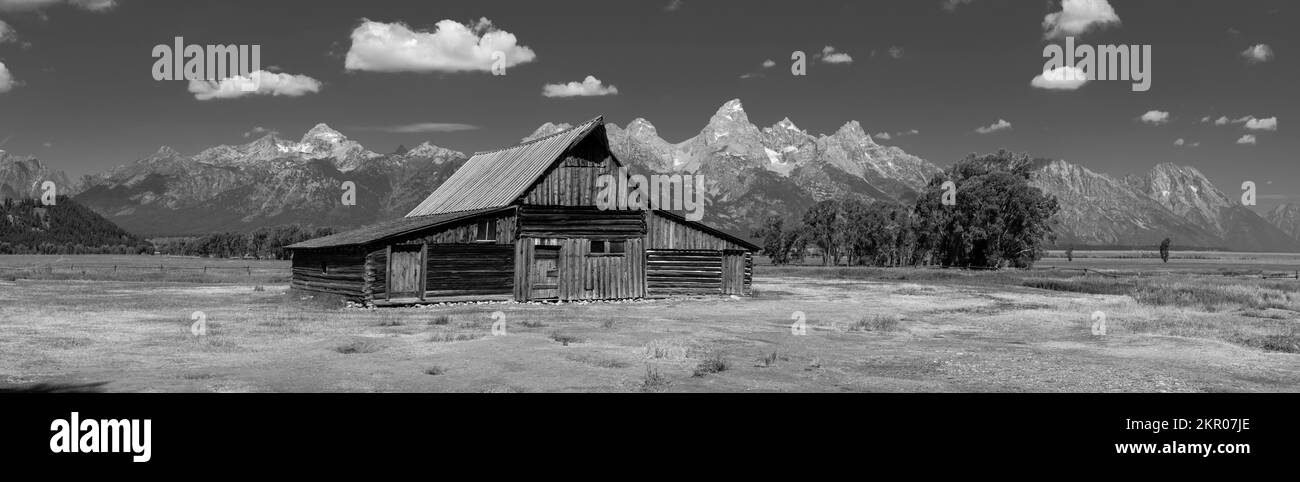 Morning at the Moulton Barn, Mormon Row Historic District, Tetons National Park, Moran, Wyoming ...