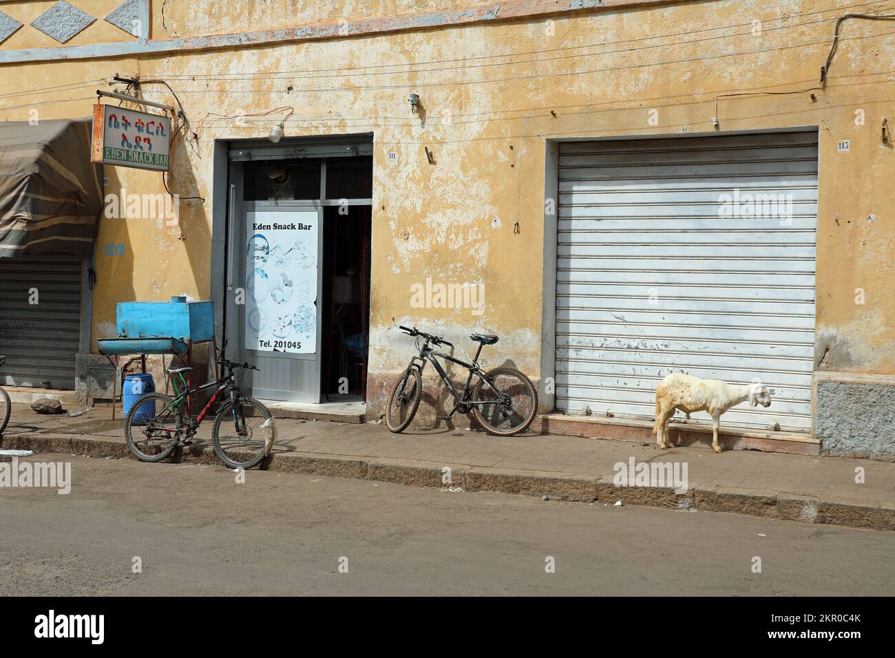 Old snack bar hi-res stock photography and images - Alamy