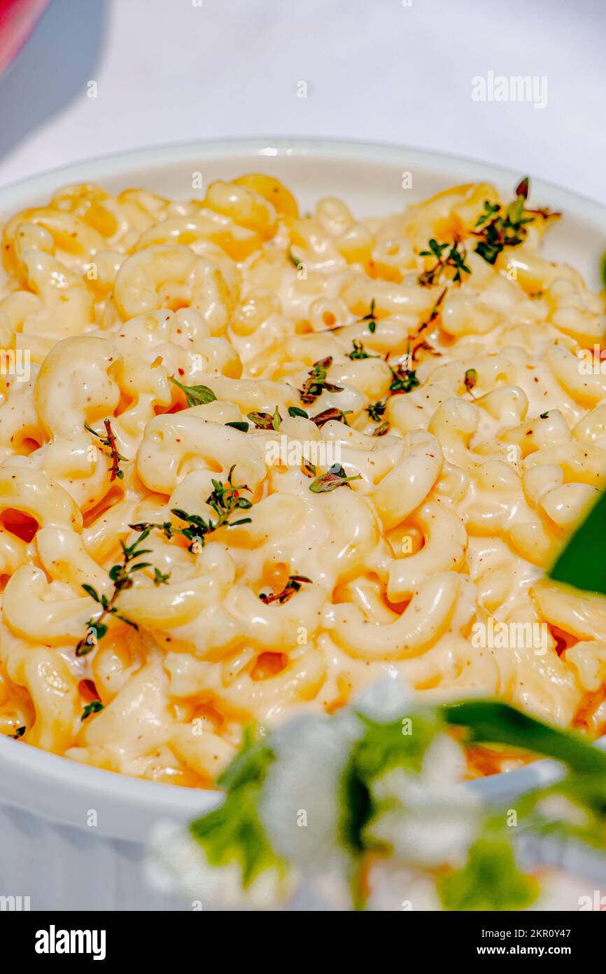 Top-View Creamy Mac & Cheese with Garnish Stock Photo - Alamy